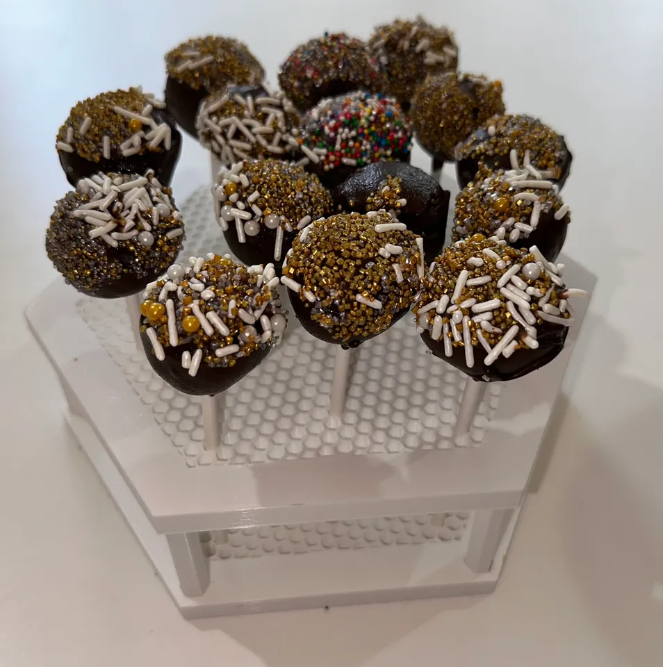 Honeycomb Cake Pop Stand by wedgeworks | Download free STL model ...