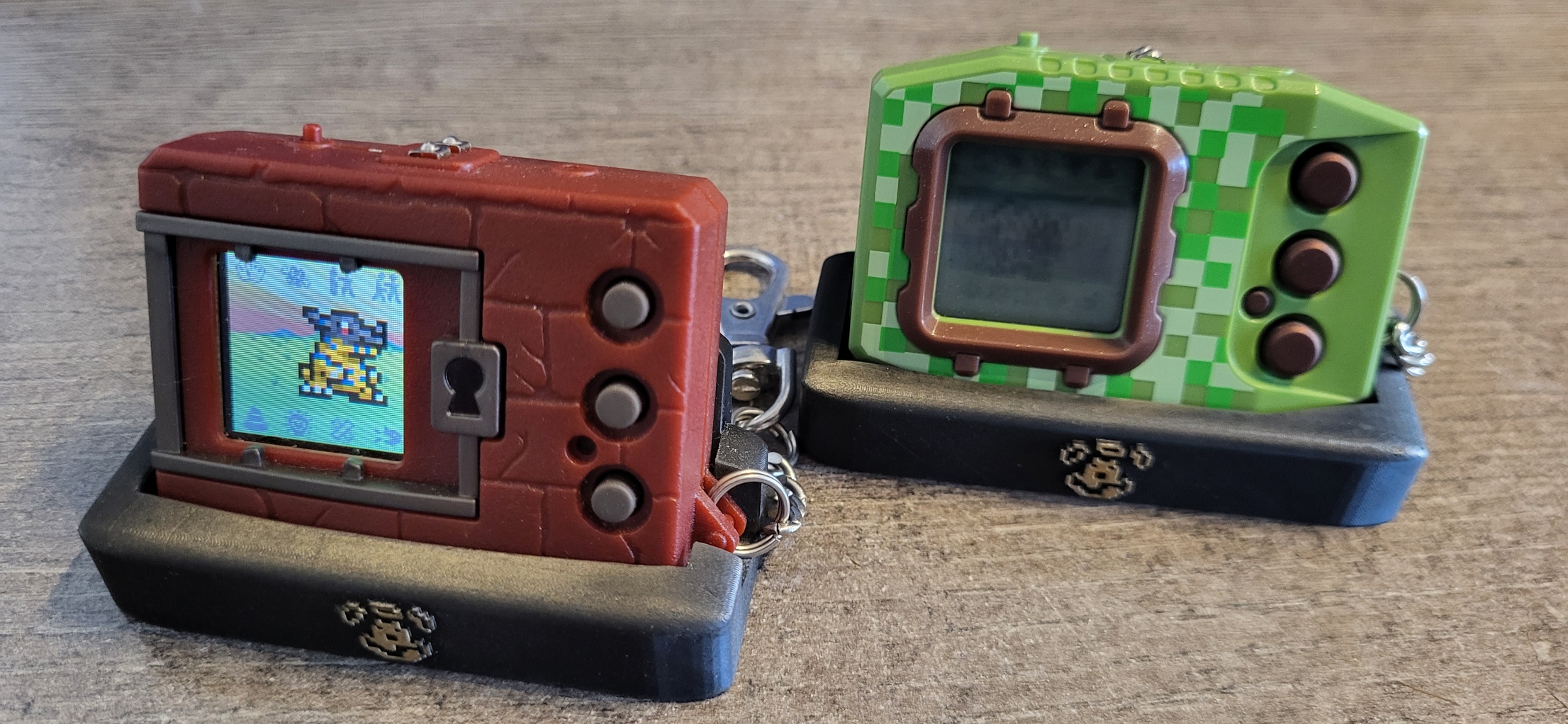 Digimon Vpet Deskstand by Takoza | Download free STL model | Printables.com