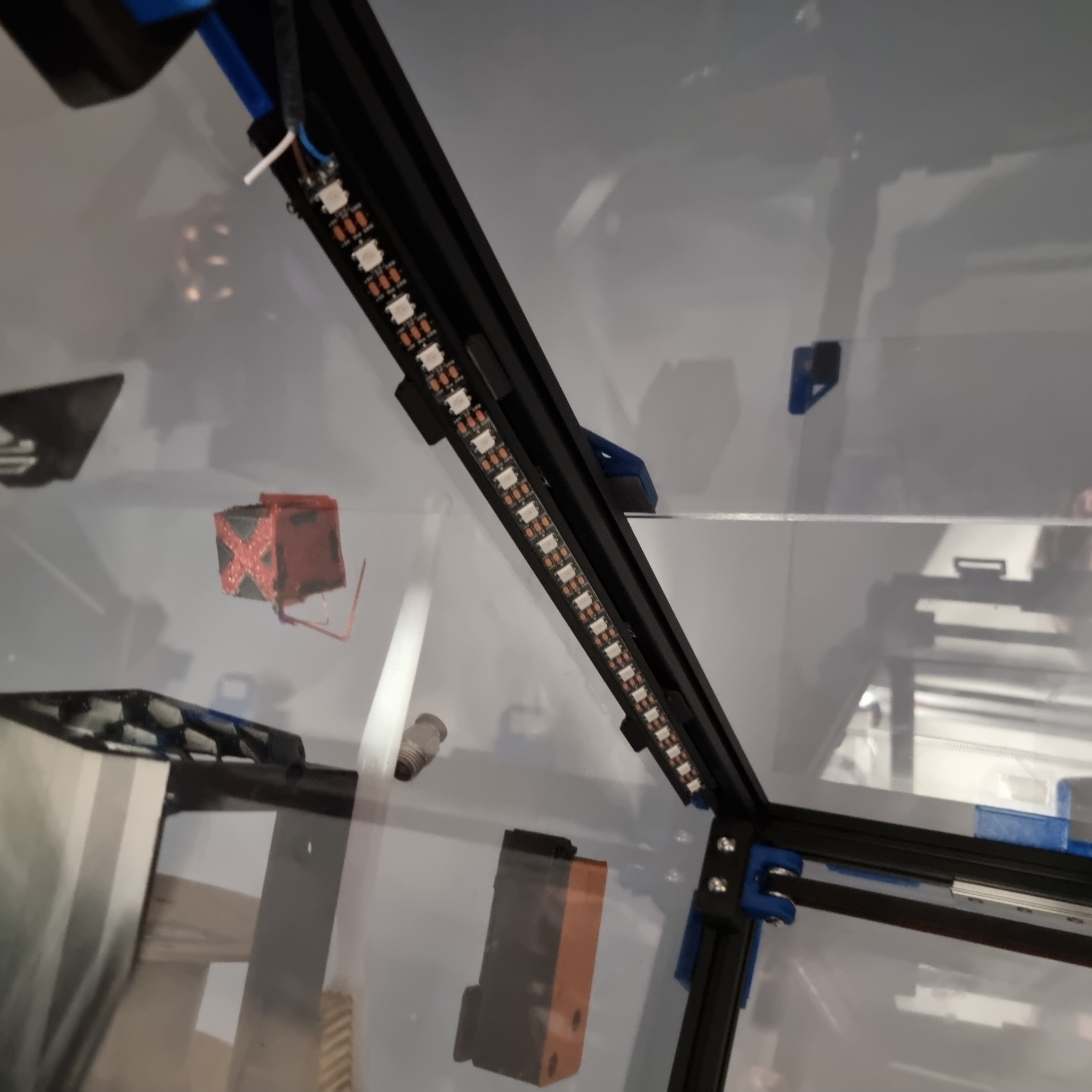 Voron 2.4 full width LED bar by Voxel3D_Nederland | Download free STL ...