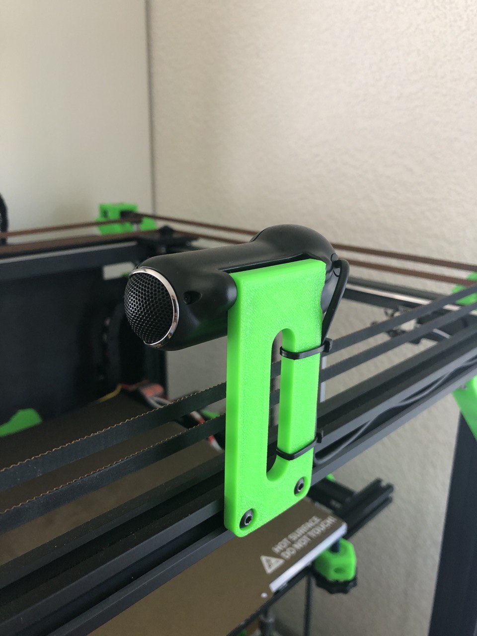 Mount Quickcam Pro 9000 by Roland Goller | Download free STL model ...