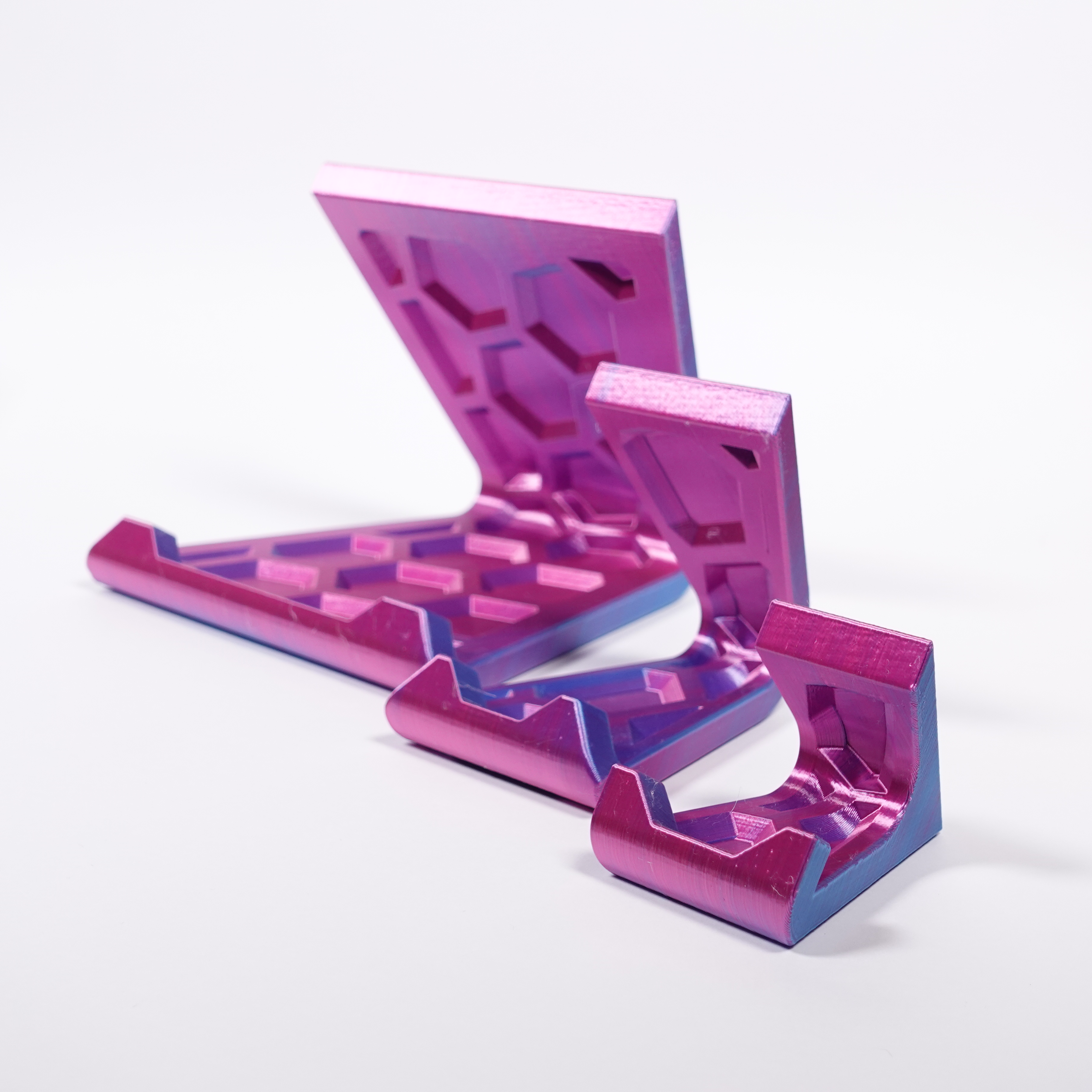 661 Hex Sweep Tablet and Phone Stands by Clockspring | Printables Store