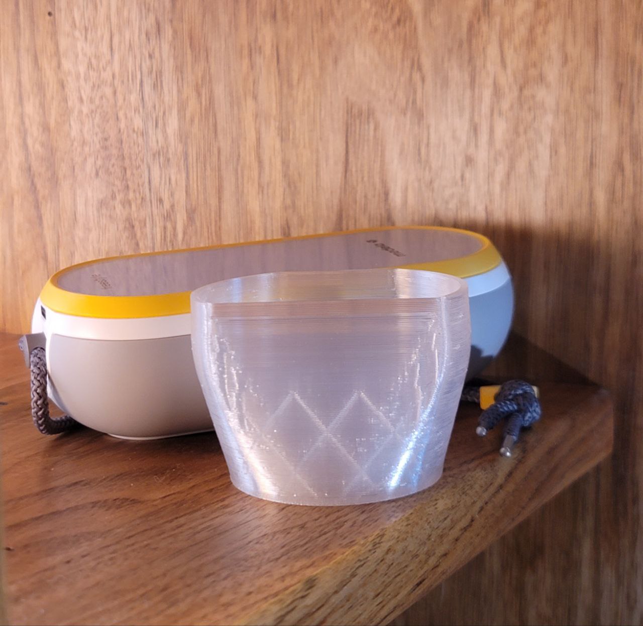 Medela Freestyle Stand + Pause Blocker by kcluchey | Download free STL ...
