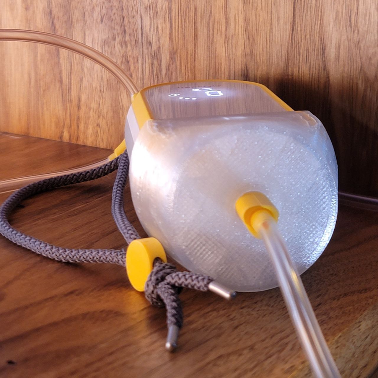 Medela Freestyle Stand + Pause Blocker by kcluchey | Download free STL ...