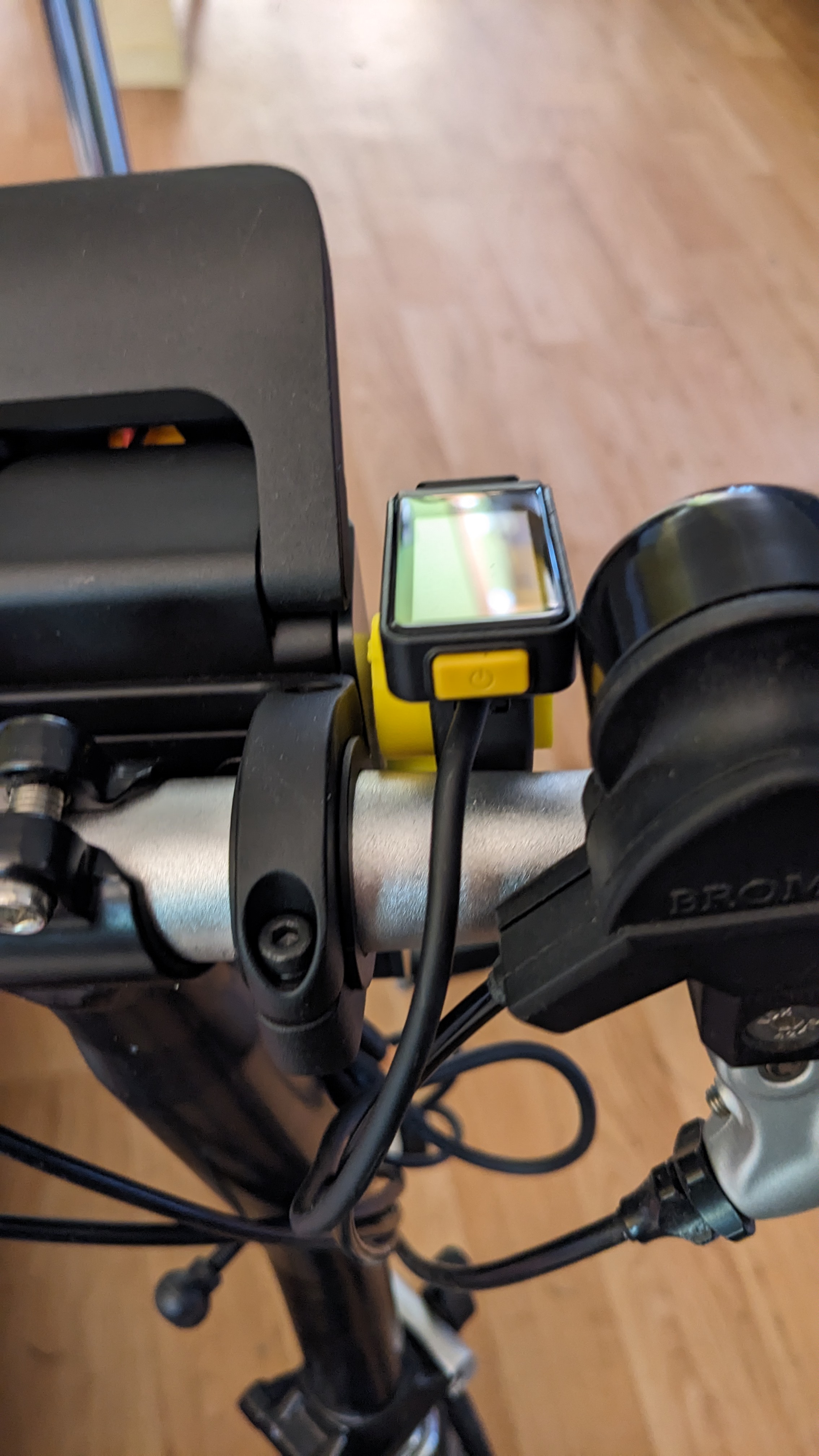 SWYTCH BROMPTON OLED DISPLAY MOUNT by ROB_BLACKBURN | Download free STL ...