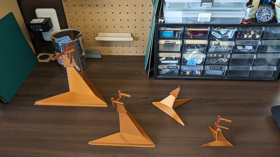 Triangular Pyramid Model Aircraft Stand by Kuni | Download free STL ...