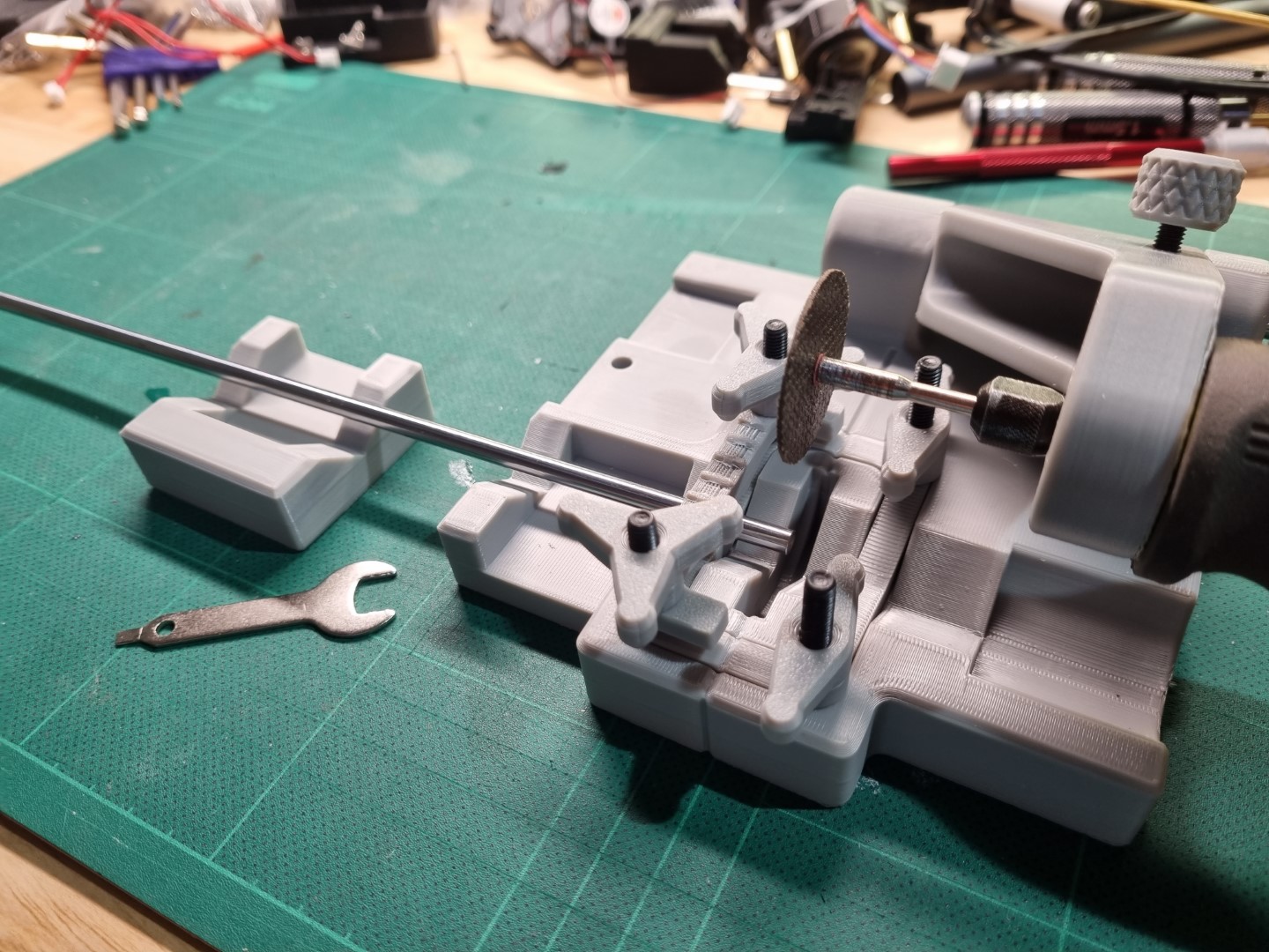 Dremel Cutoff Saw by SimplifiedLife | Download free STL model ...