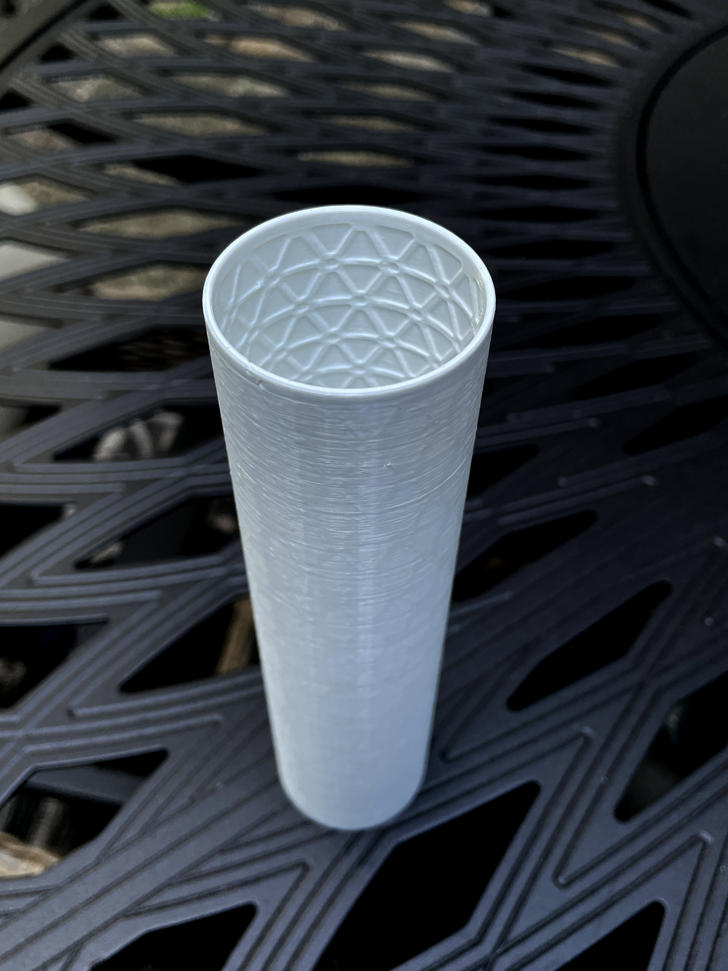 Isogrid Cylinder by blueMage | Download free STL model | Printables.com