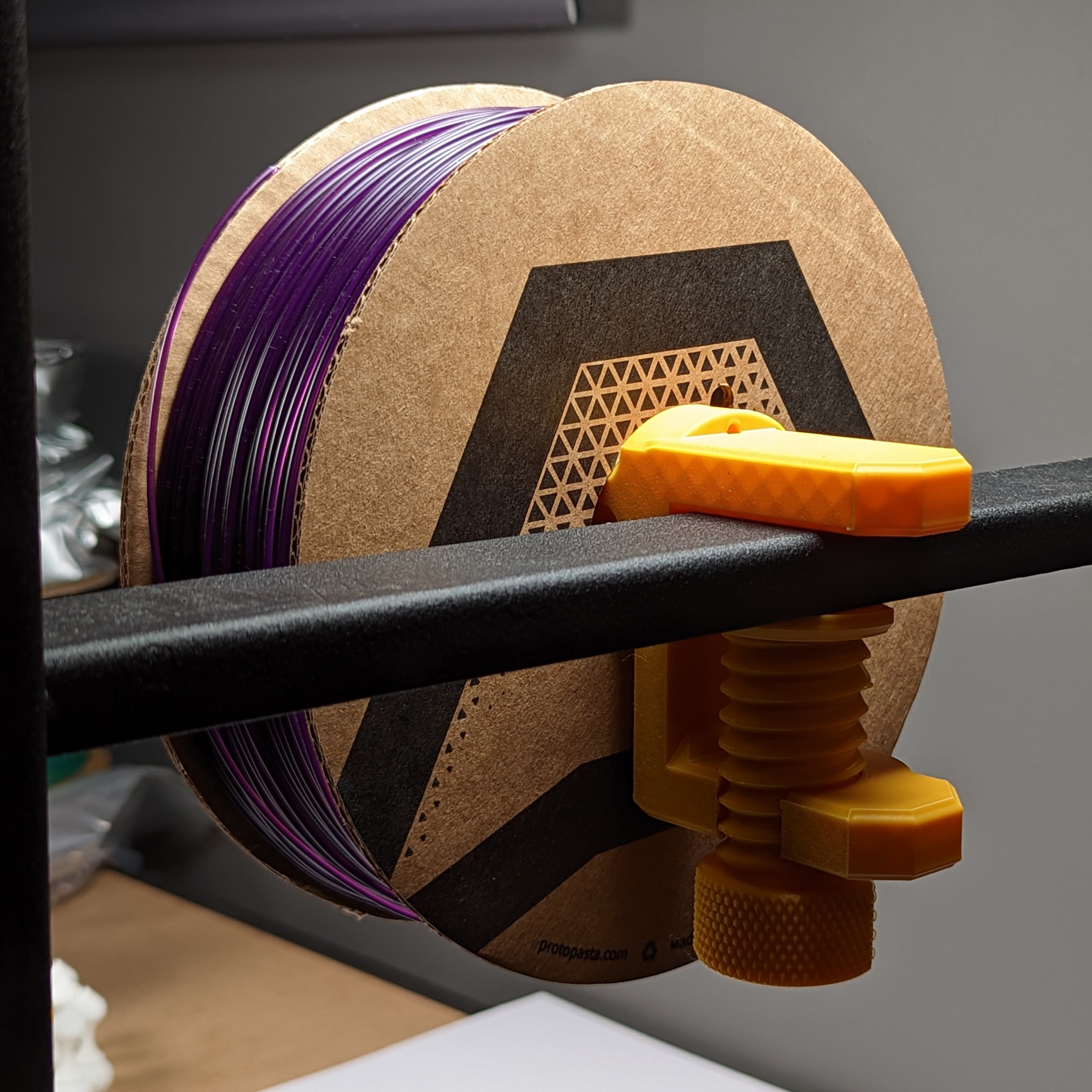 631 Clamp Spool Holders V2 par Clockspring | Boutique Printables