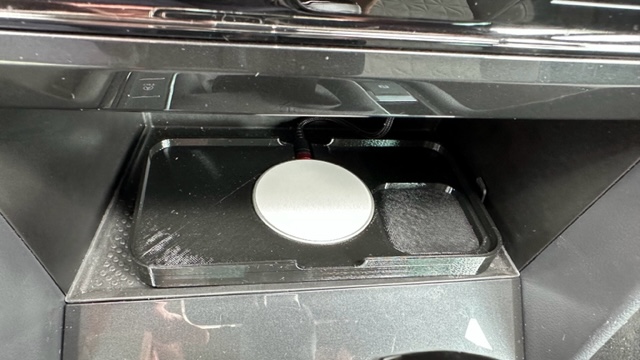 Magsafe tray for VW Tiguan by BertUK | Download free STL model ...