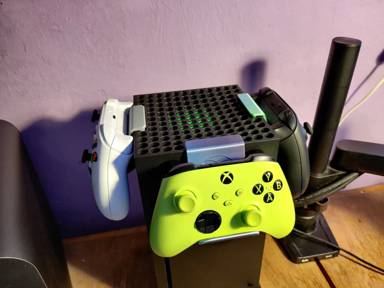 Xbox controller stand by Petr | Download free STL model | Printables.com