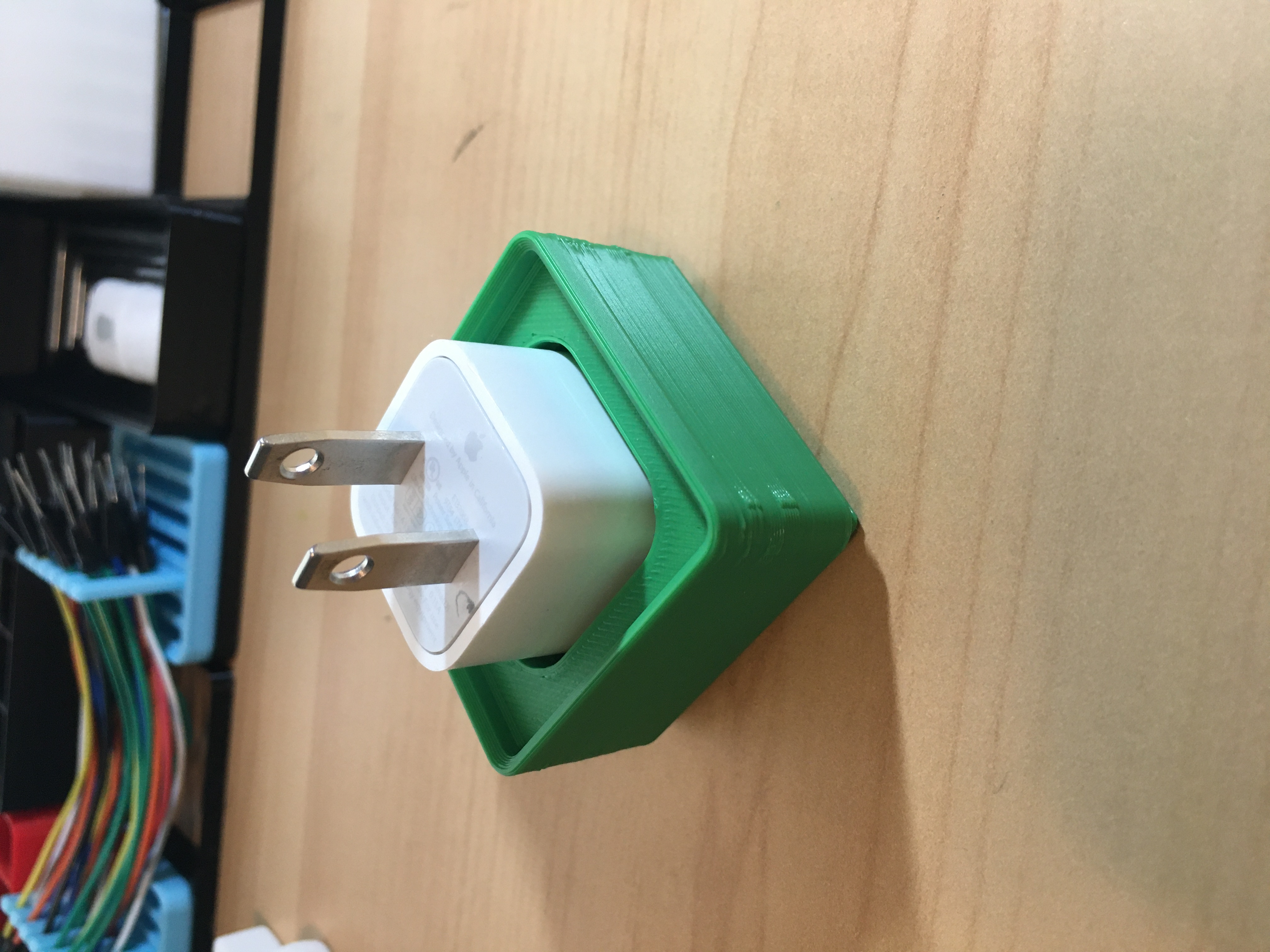 5W Apple Wall Charger Gridfinity Module (1x1x3) by DarkBrave | Download ...