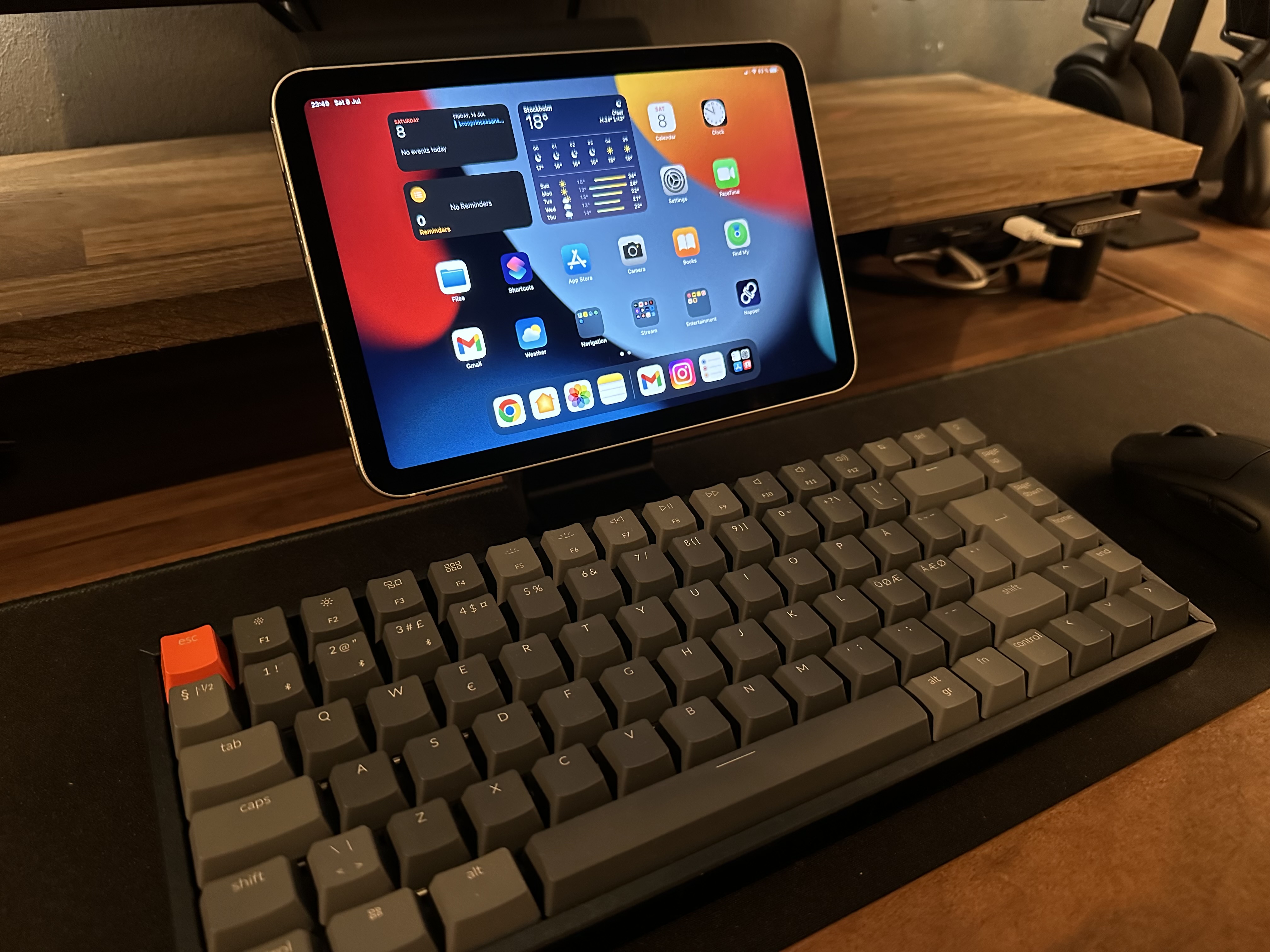 iPad mini desktop stand by Martin.Ö | Download free STL model ...