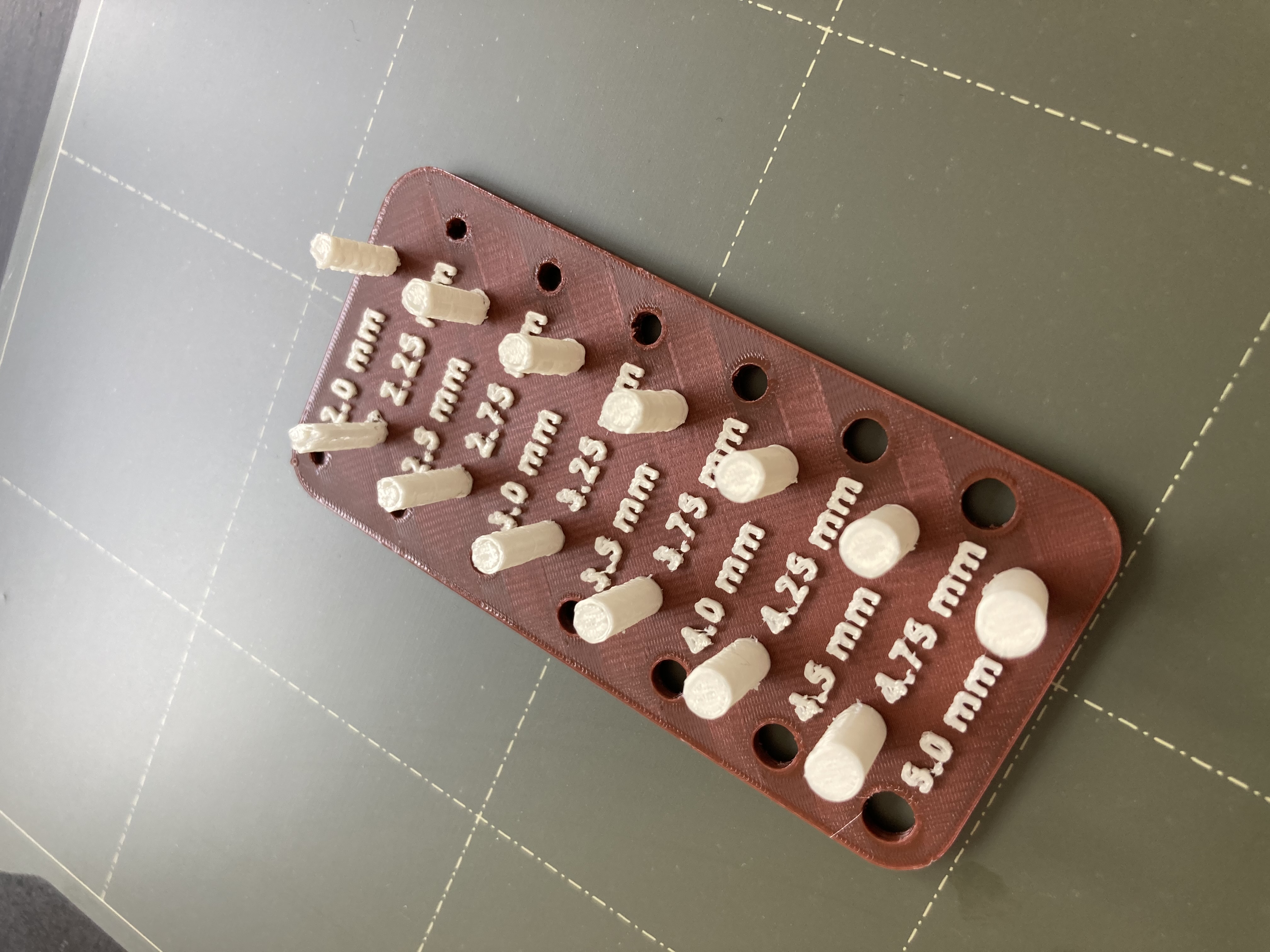 Dowel and hole reference chart by Timo | Download free STL model ...