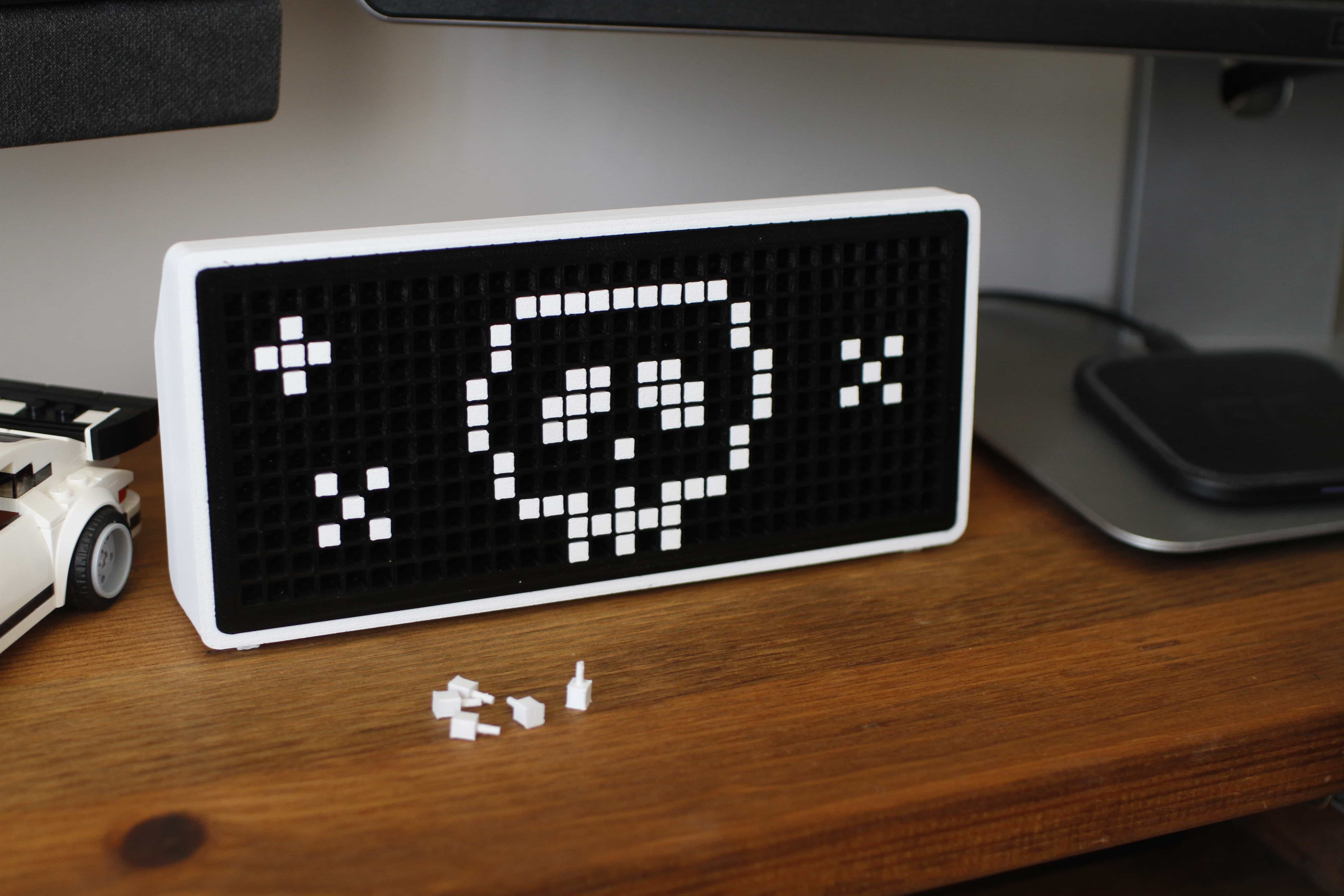 Unique customizable pixel box on desk v.1 by PrintedGuy | Download free ...