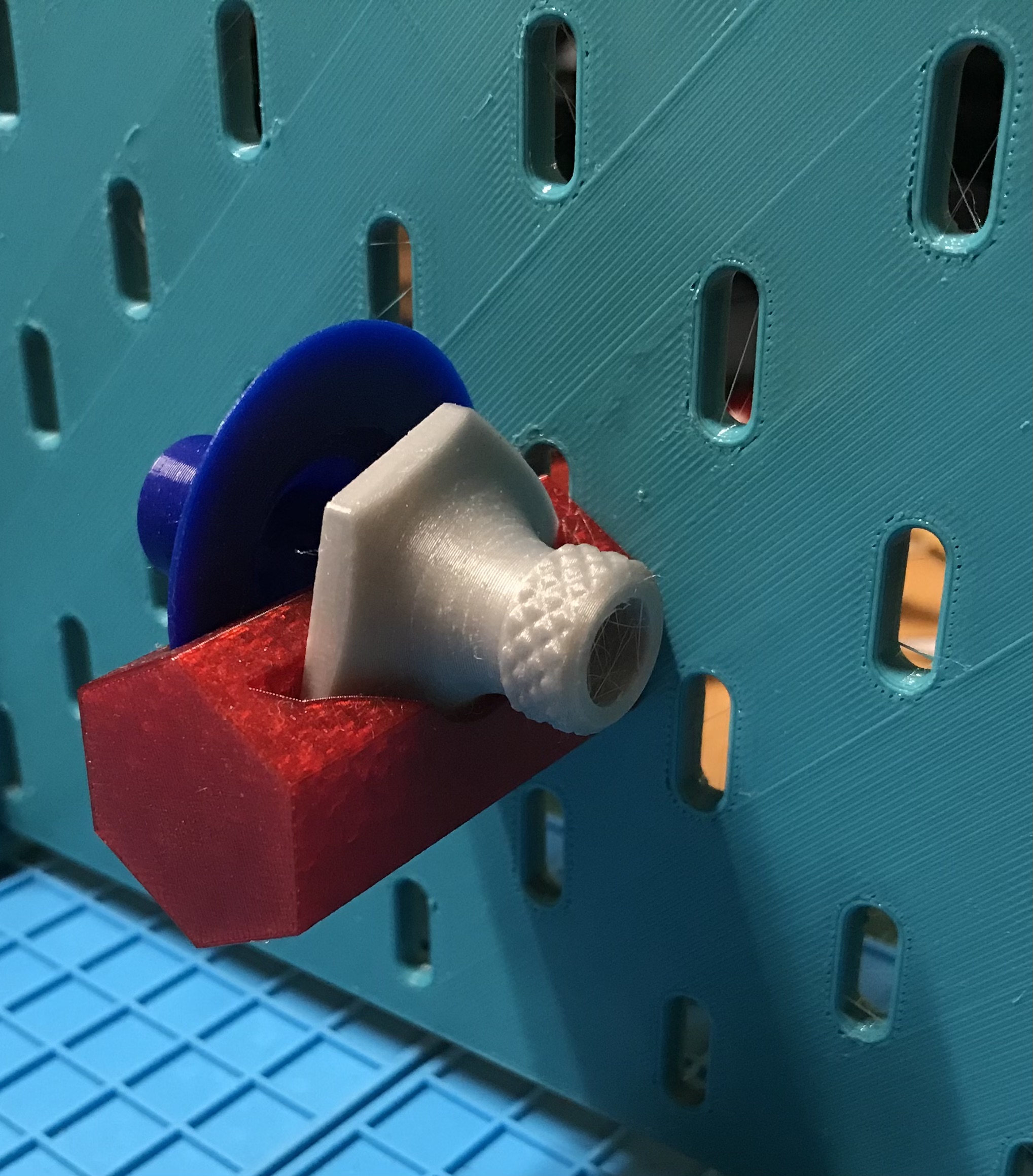 Skadis Hex Round Scraper Holder by te.3D | Download free STL model ...