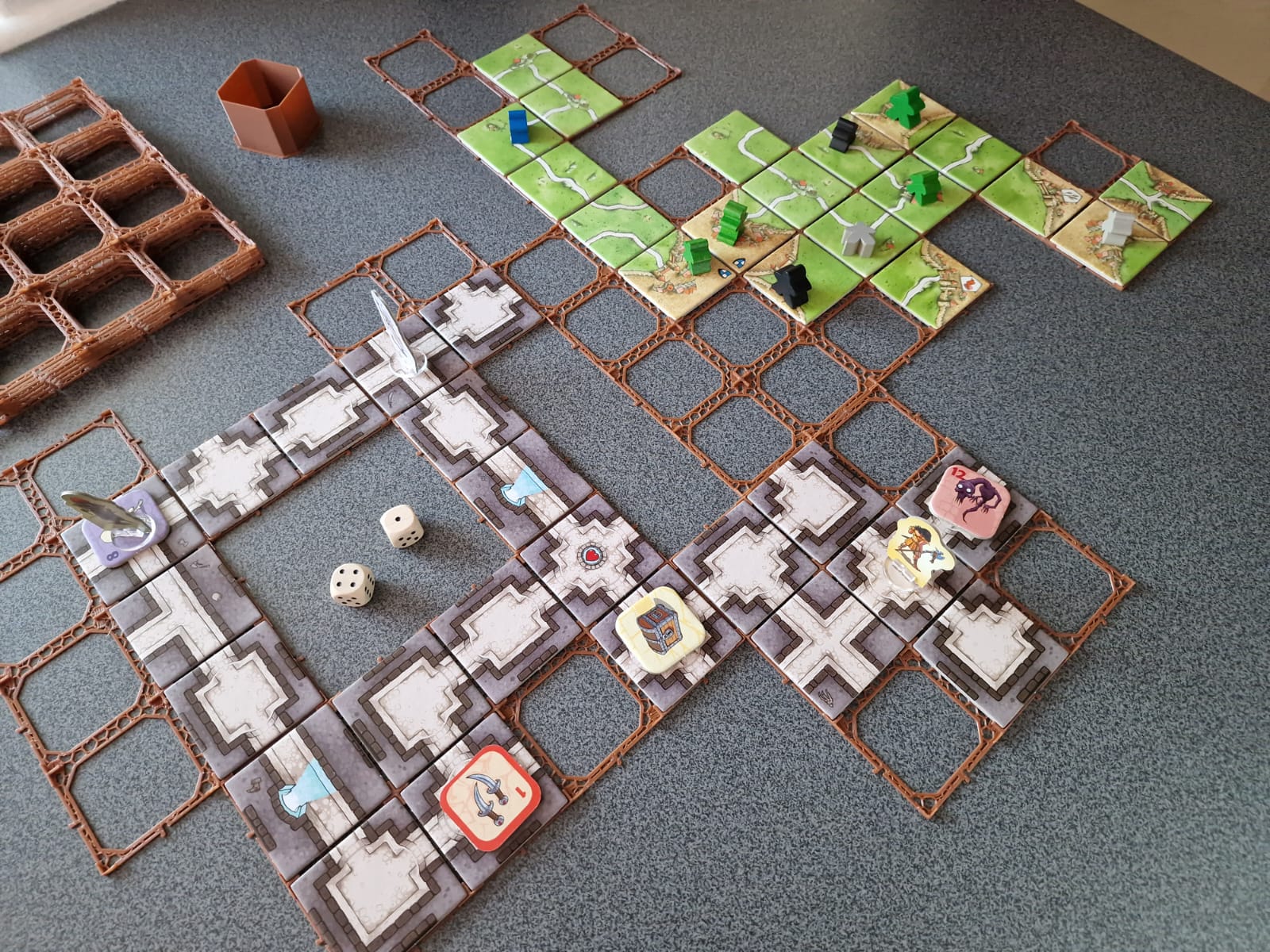 Lightweight modular tile grid for board games - Carcassonne Karak ...
