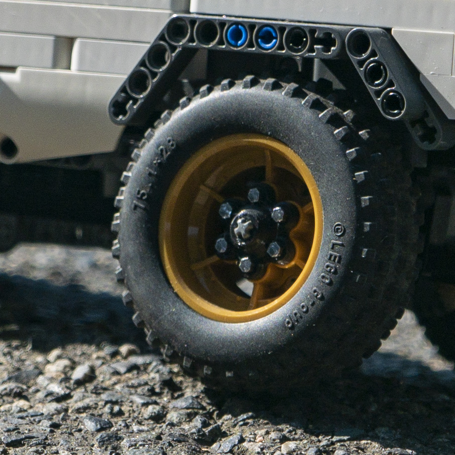 Wheel cap with lugnuts for LEGO cars by HorcikDesigns | Download free ...