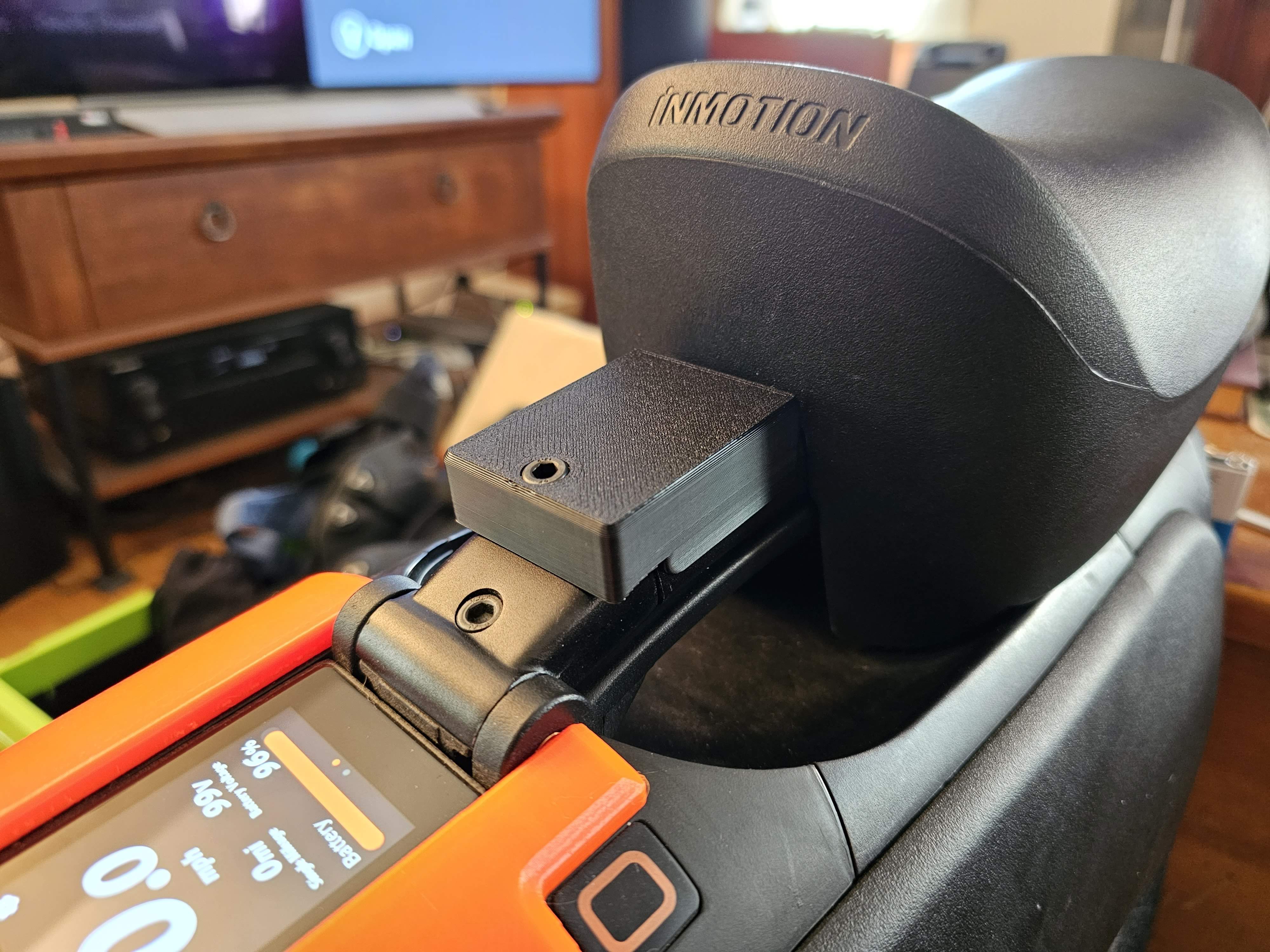 InMotion V12 Airtag/SmartTrack Mount by taiguy | Download free STL ...