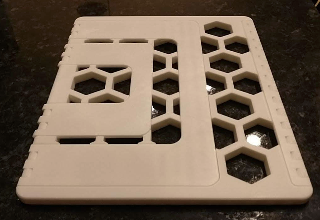 Laptop Lap Desk by ebachalo | Download free STL model | Printables.com