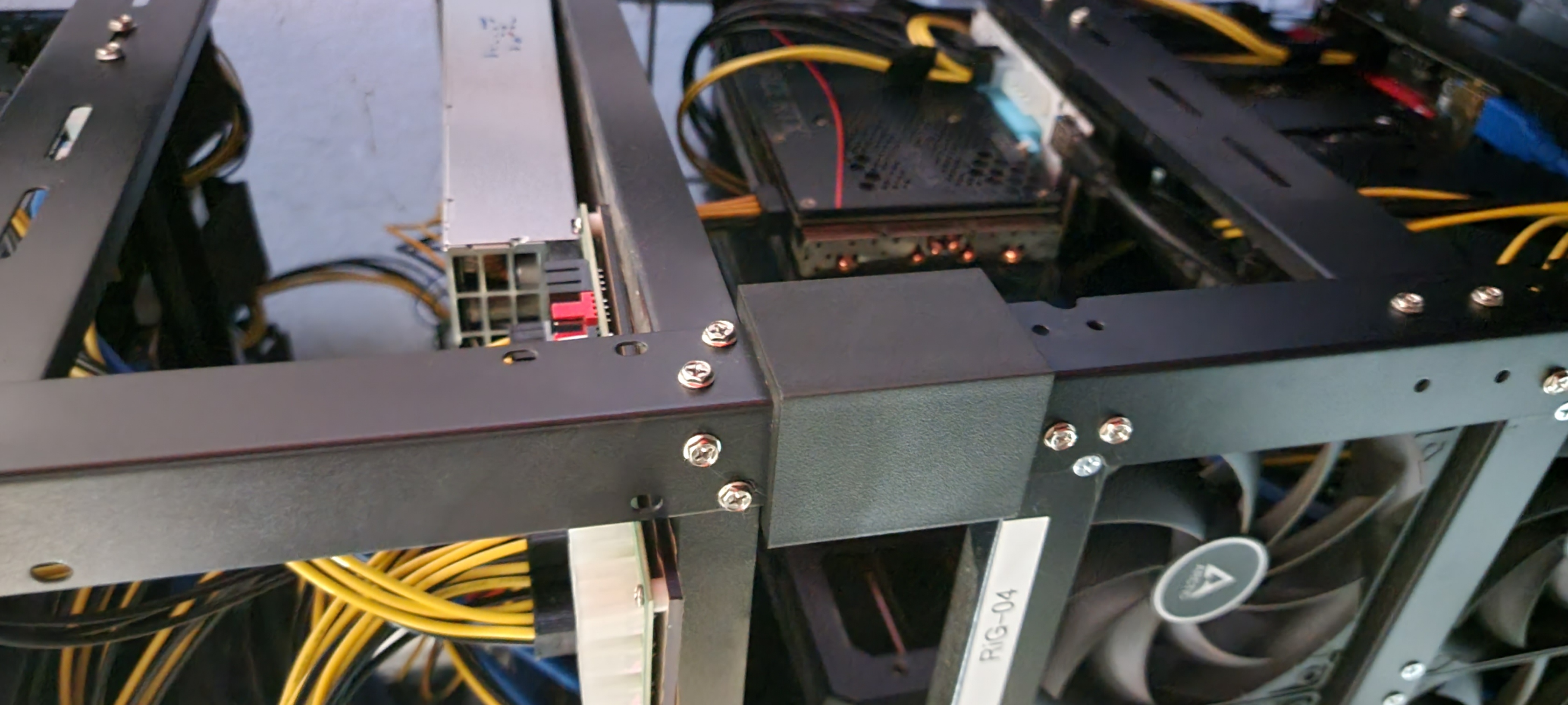 Stackable adapters for 12x GPU Openframe Mining Rig Frame by Moto Freak | Download free STL ...