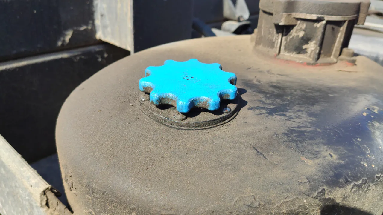 Avia hydraulic tank cap by copycat | Download free STL model ...