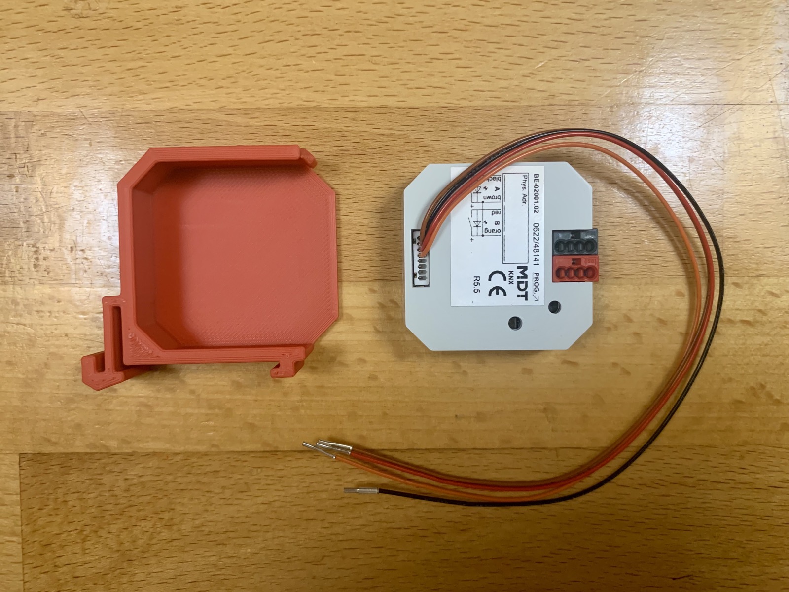 DIN rail mount for MDT BE-0x0001.02 KNX binary input field module - now with Wago picoMAX ...