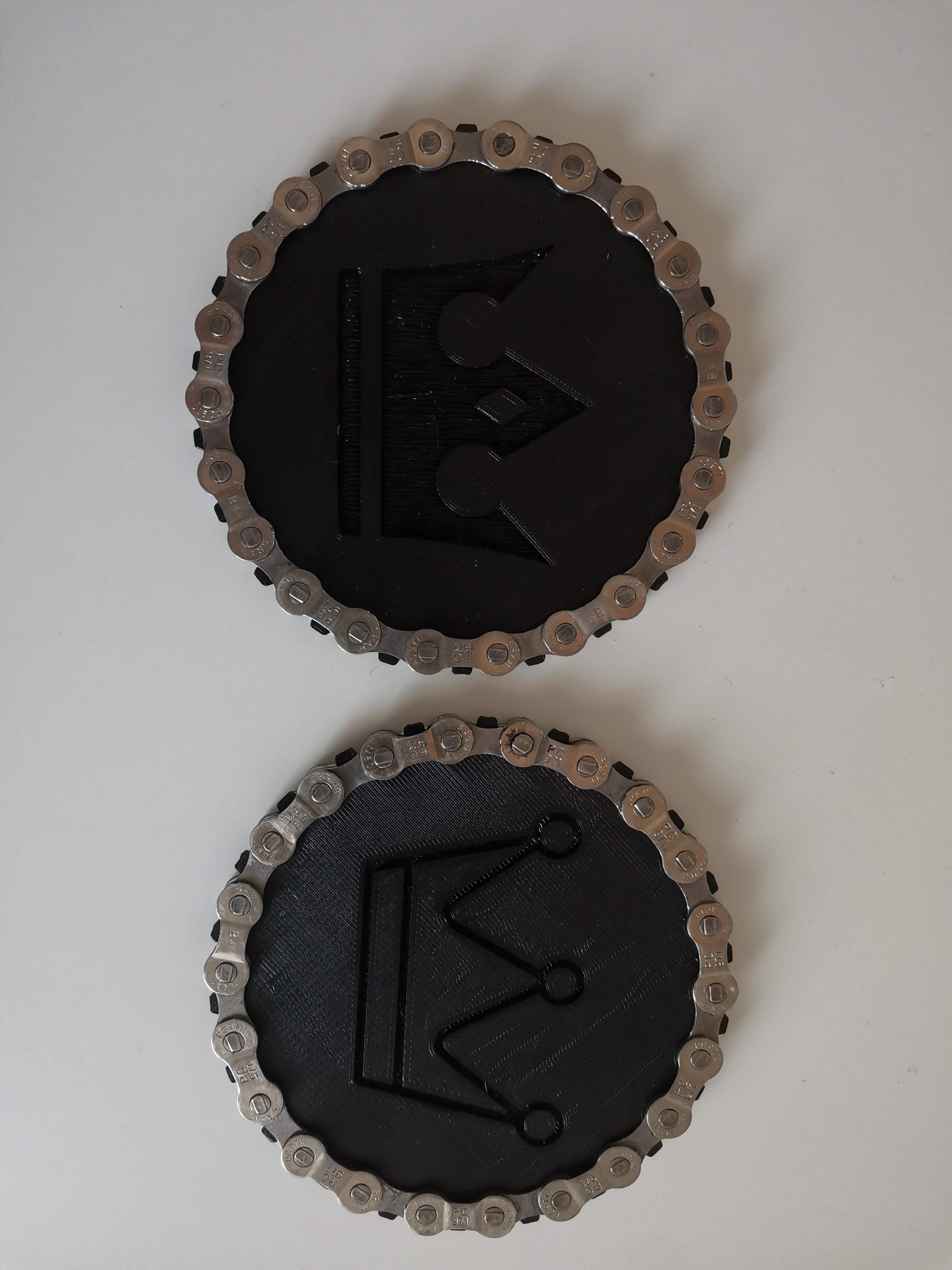 Chain coaster with a crown logo by Radek | Download free STL model ...