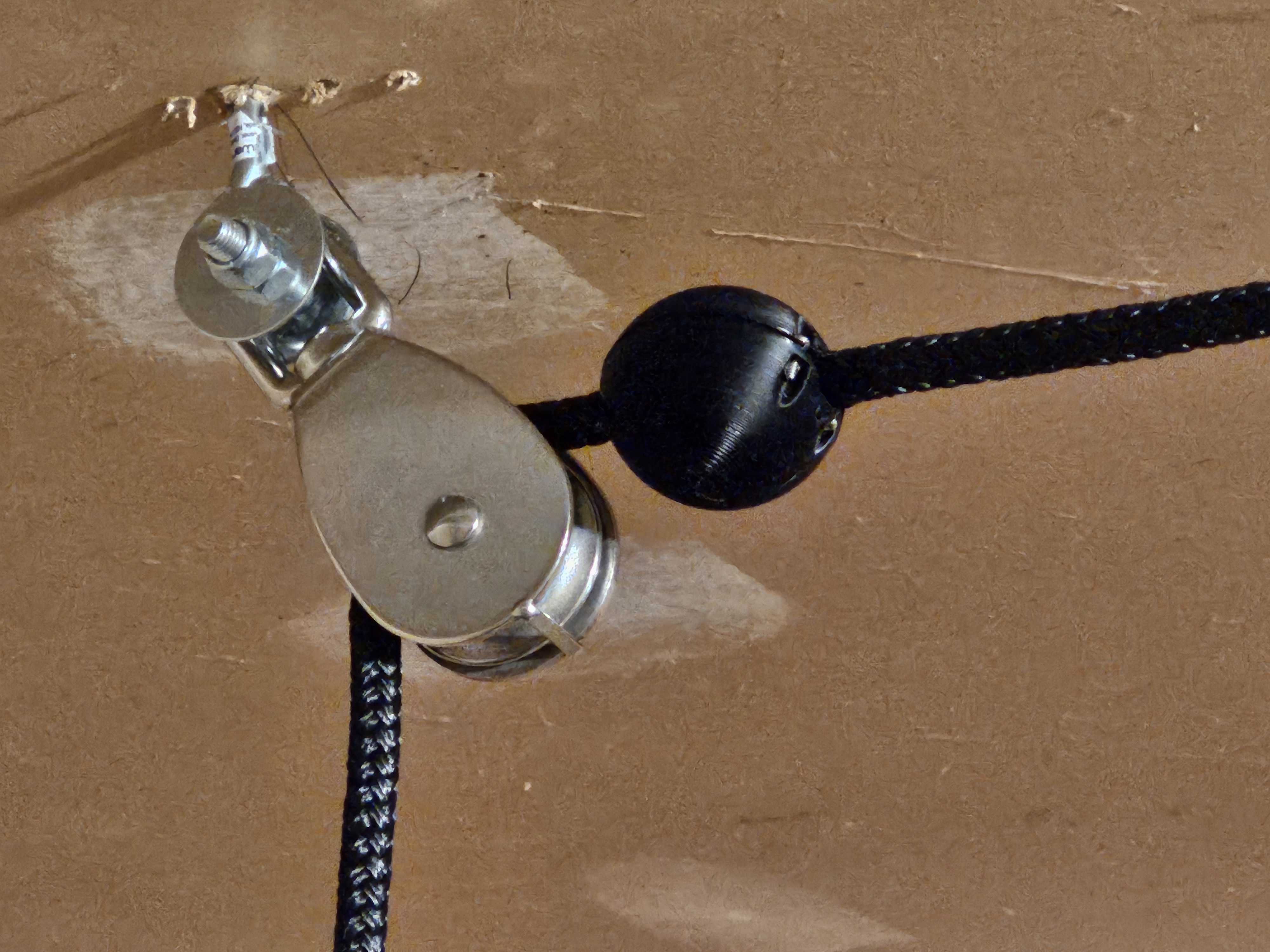 Rope knot clamp lock for secure hard-stops against eyescrews, pulleys ...