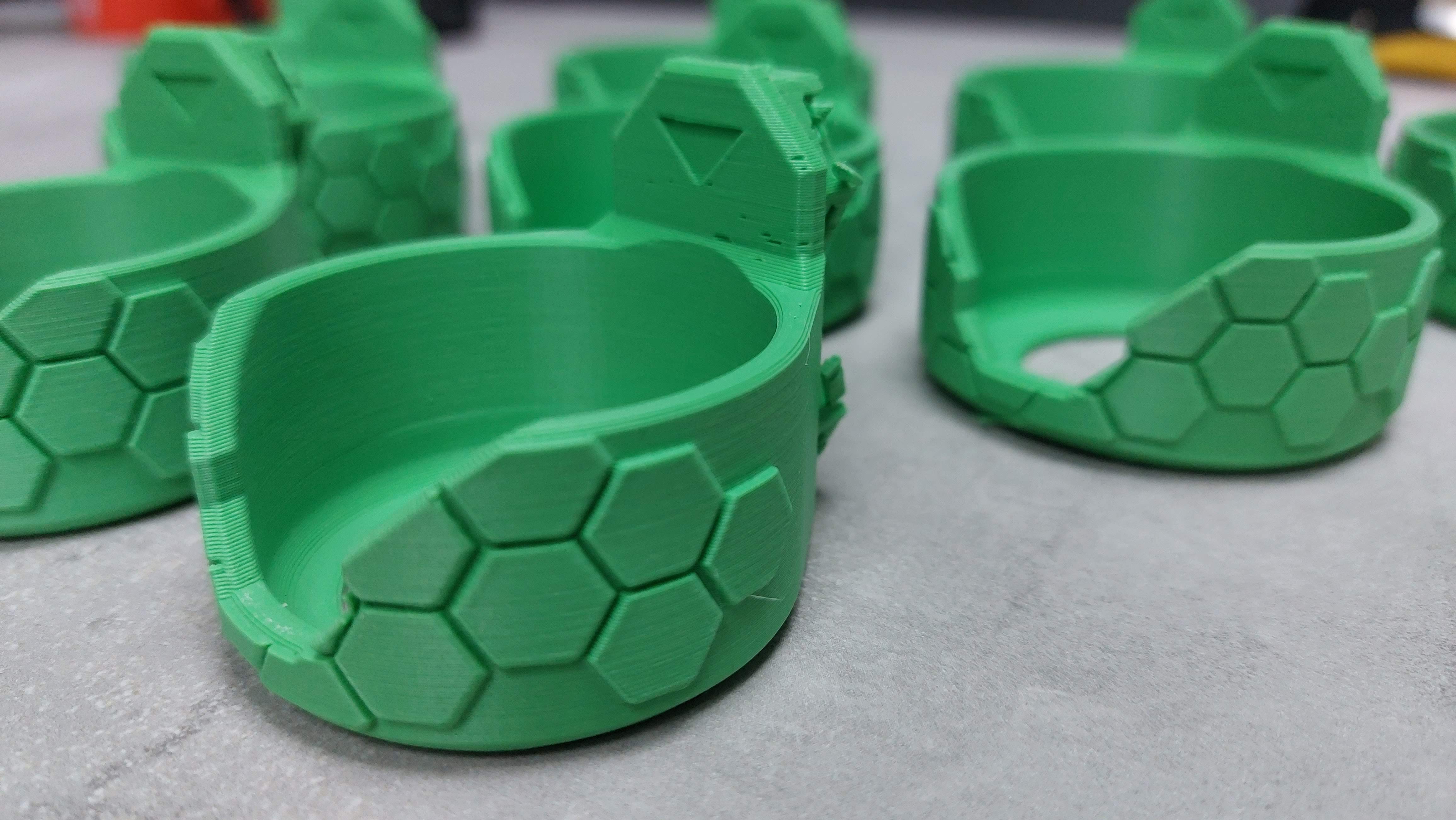 Honeycomb cylinder Holder by ME3D | Download free STL model ...