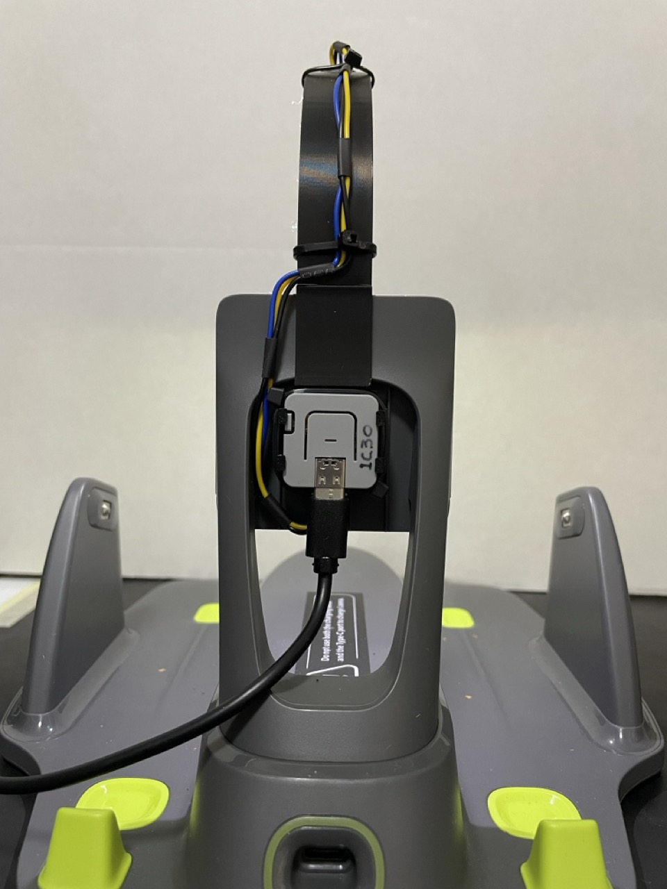 Loona Pet Bot Charge Station Light by crankshaft | Download free STL ...