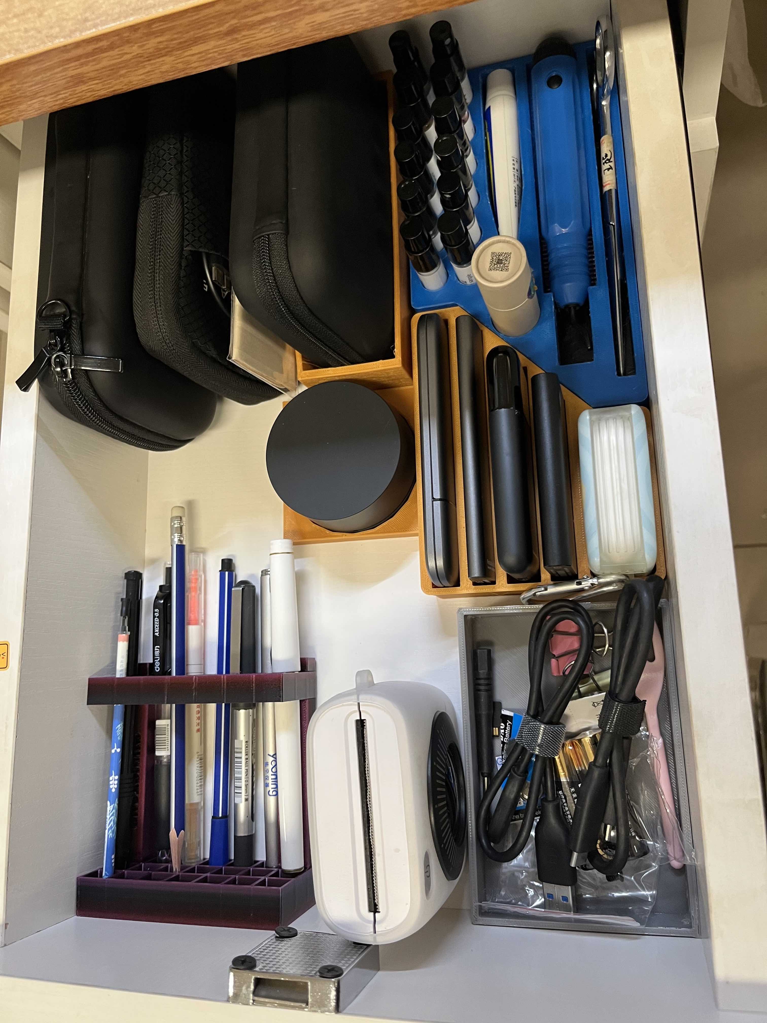 Portable storage device rack by 王 海豚 | Download free STL model ...
