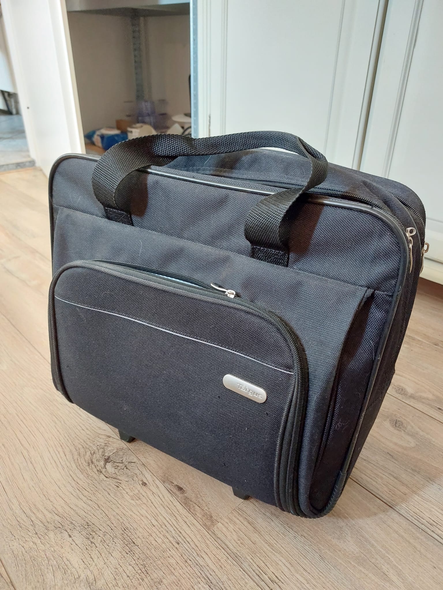 Targus laptop bag button by Rutsel | Download free STL model ...
