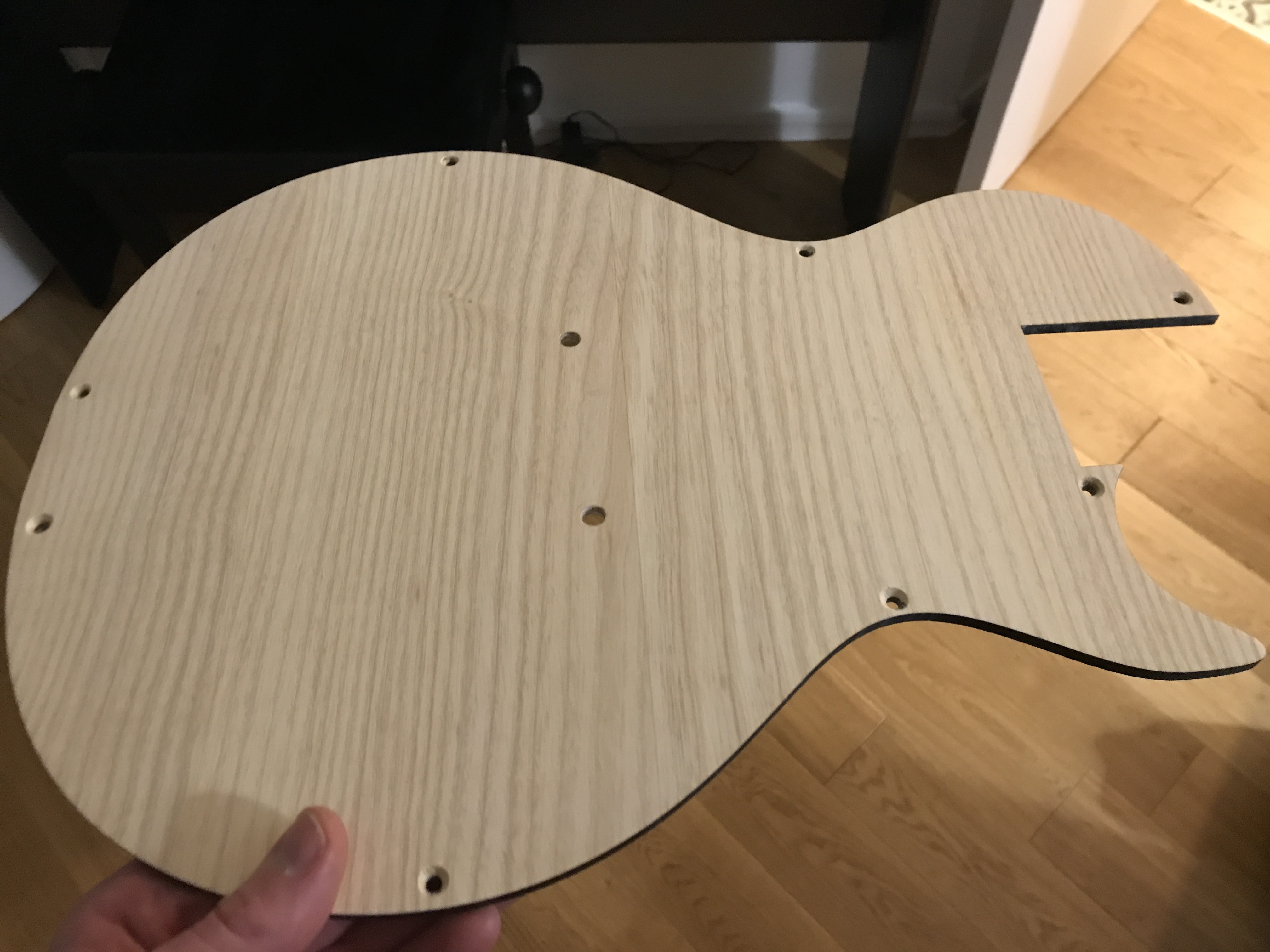 Electric Guitar body - Gibson scale by Fablab Descartes | Download free ...