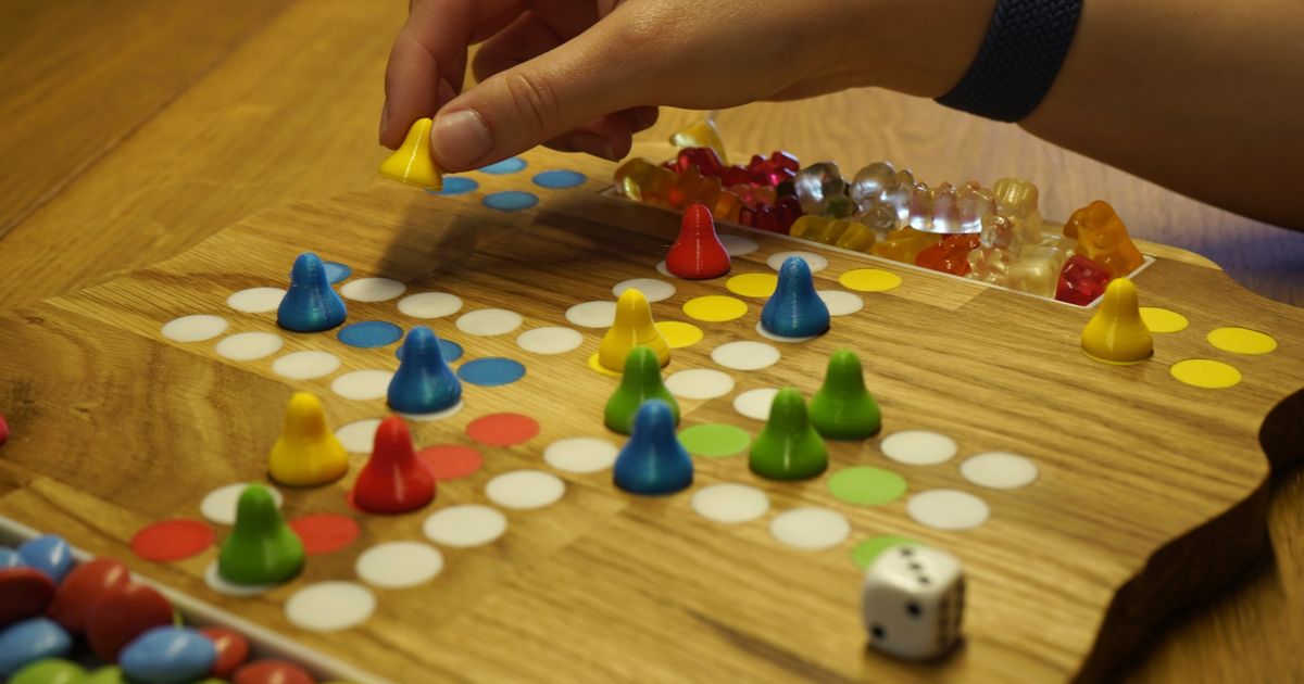 "Mensch ärgere dich nicht"-Spiel/Game by Christopher H. | Download free ...