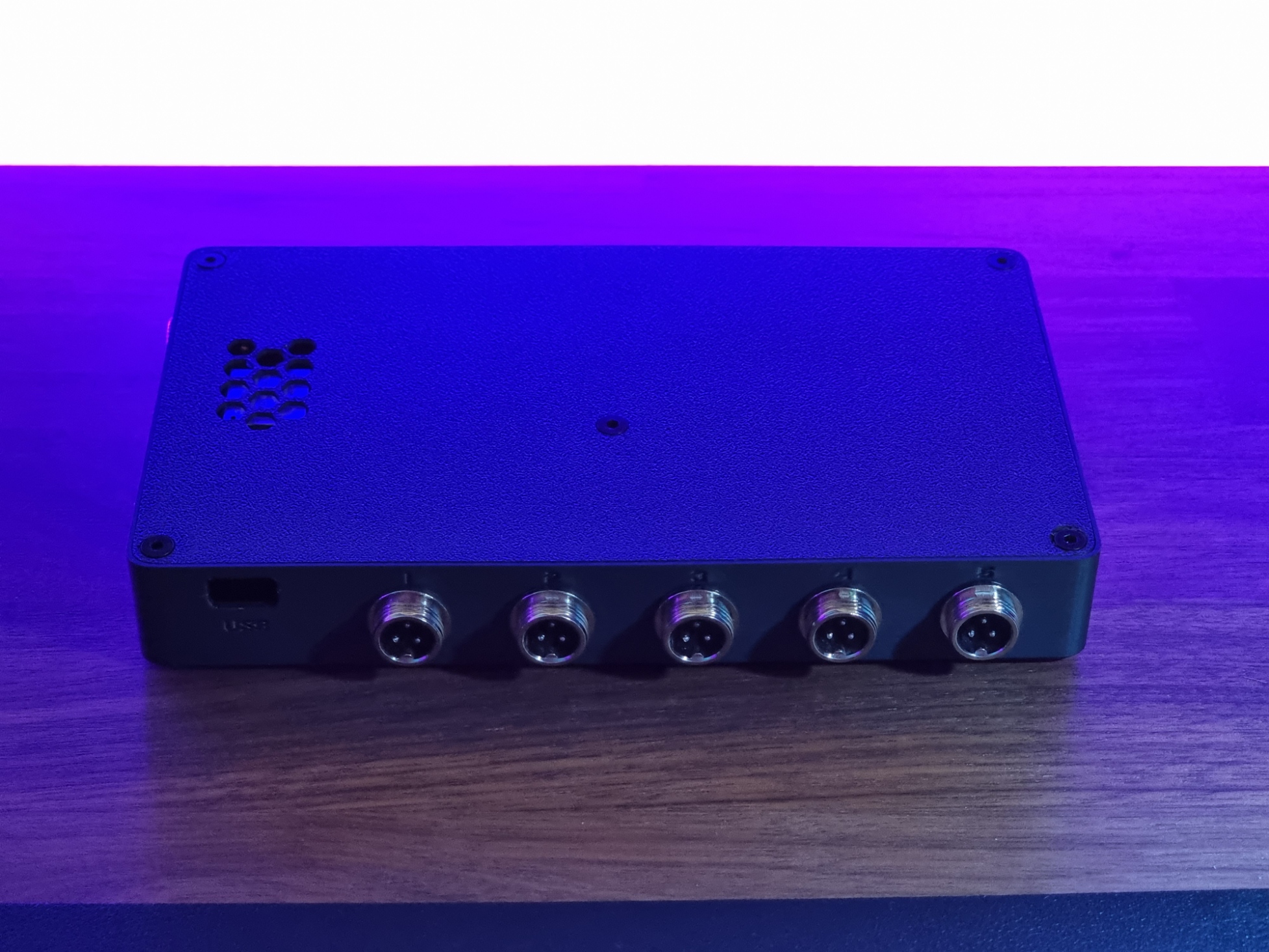 WLED gx12 controller box by LutraVulgaris | Download free STL model ...