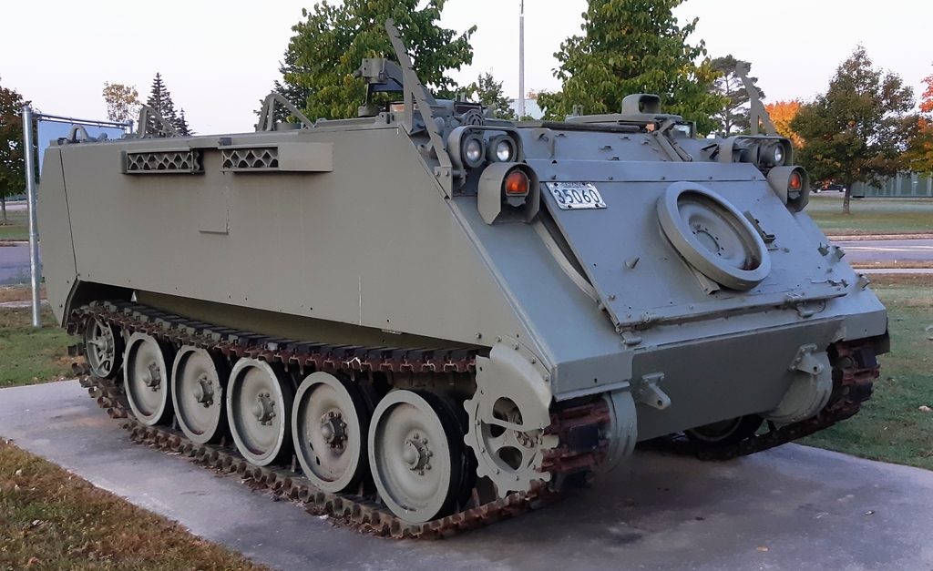 1-100 Canadian M113A2 APC/Ambulance by bonzai000 | Download free STL ...