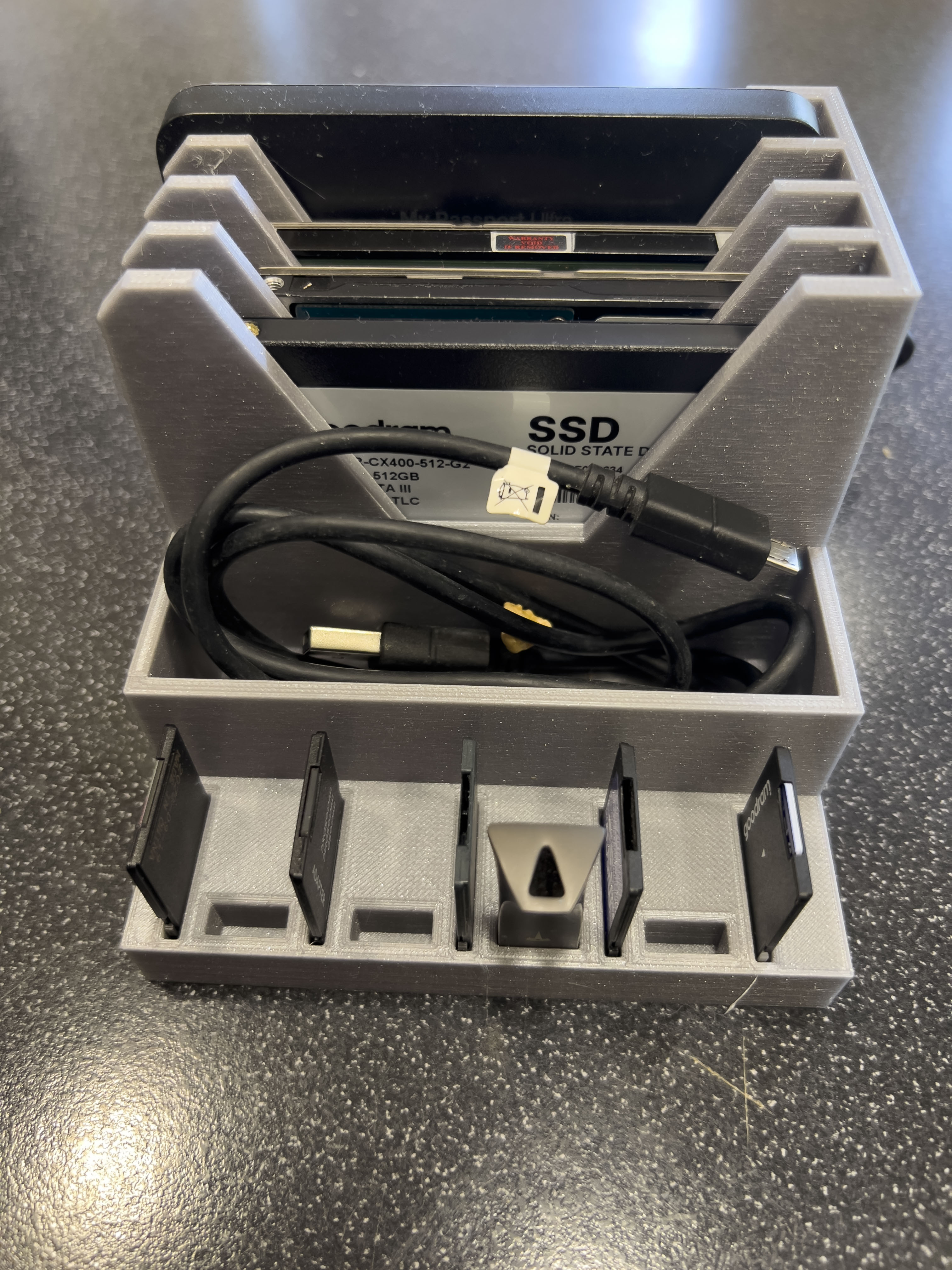 HDD/SD/PENDRIVE STAND by radoslawo | Download free STL model ...