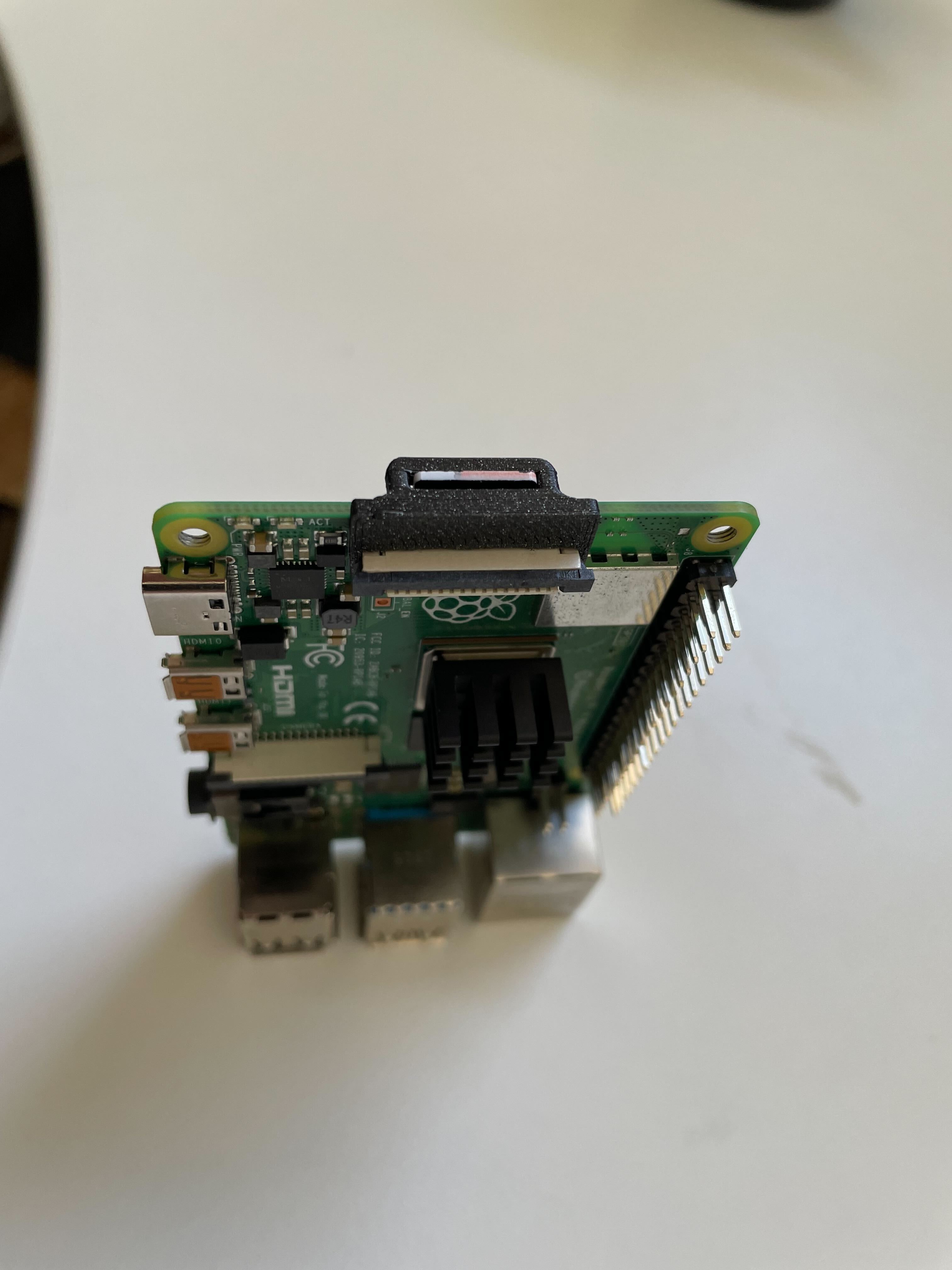 Raspberry Pi 4b - SD card holder by Štěpán Hodík | Download free STL ...