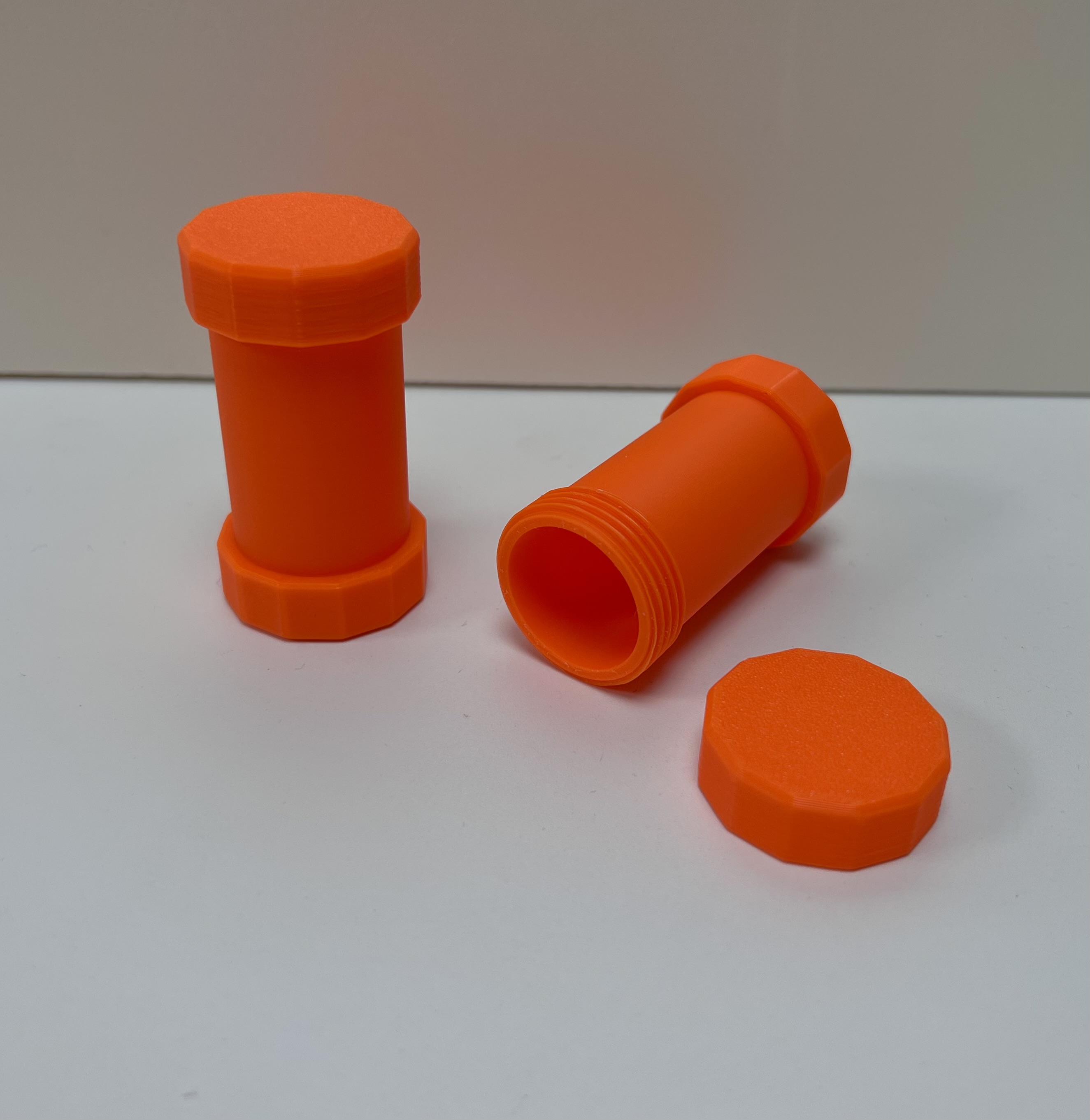 Screw-Tainer by Flöri_xD | Download free STL model | Printables.com