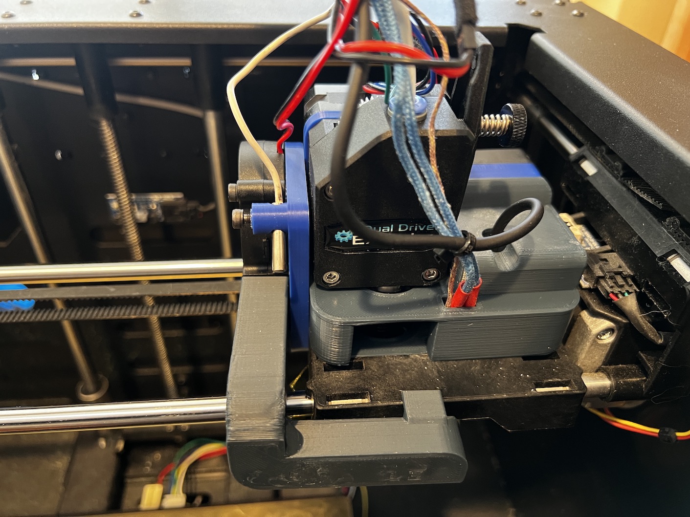 Makerbot Replicator Dual Extruder Upgrade by synfinatic | Download free ...