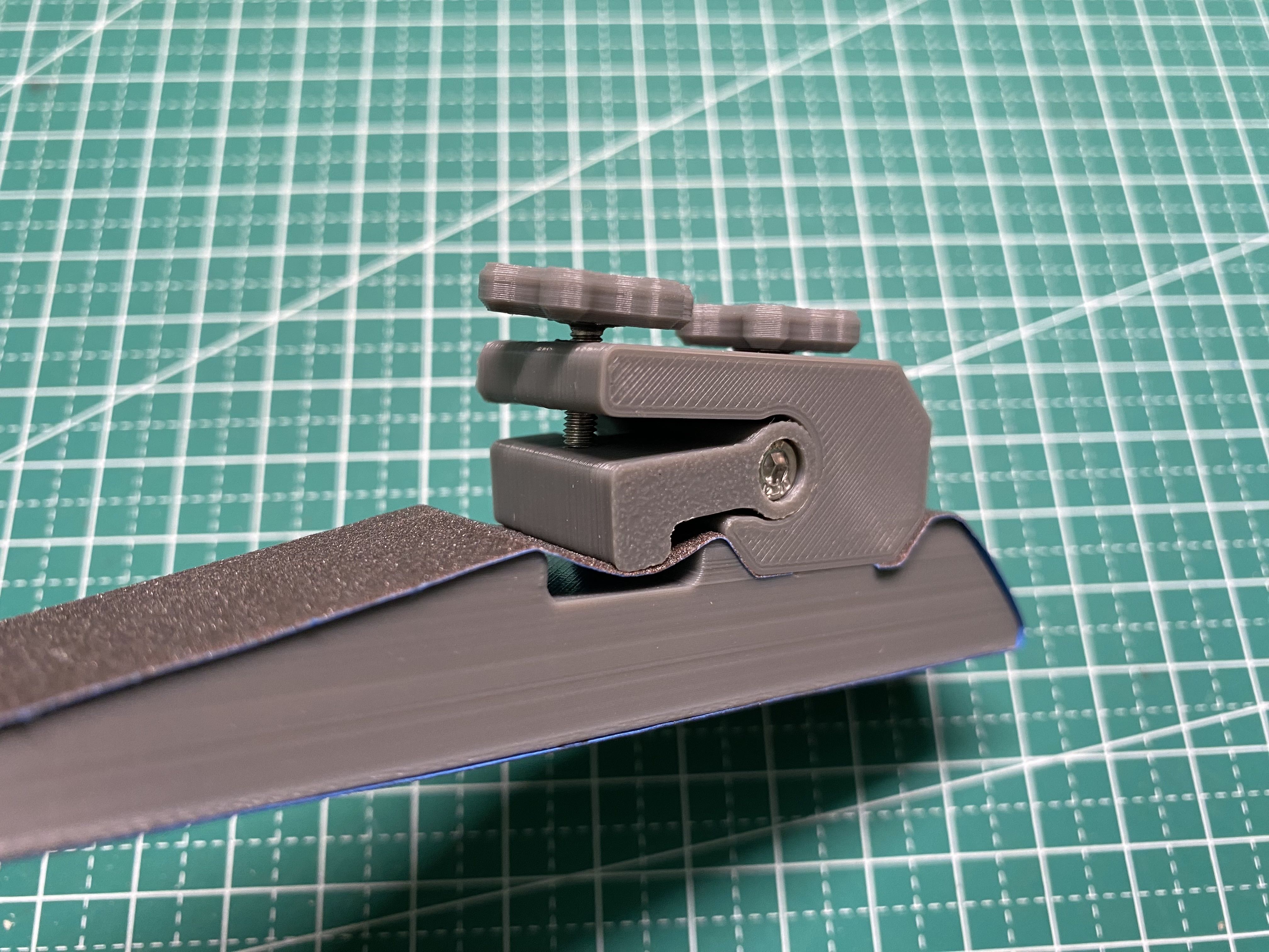 Hand Sander with tensioner by Nicho Deng | Download free STL model ...