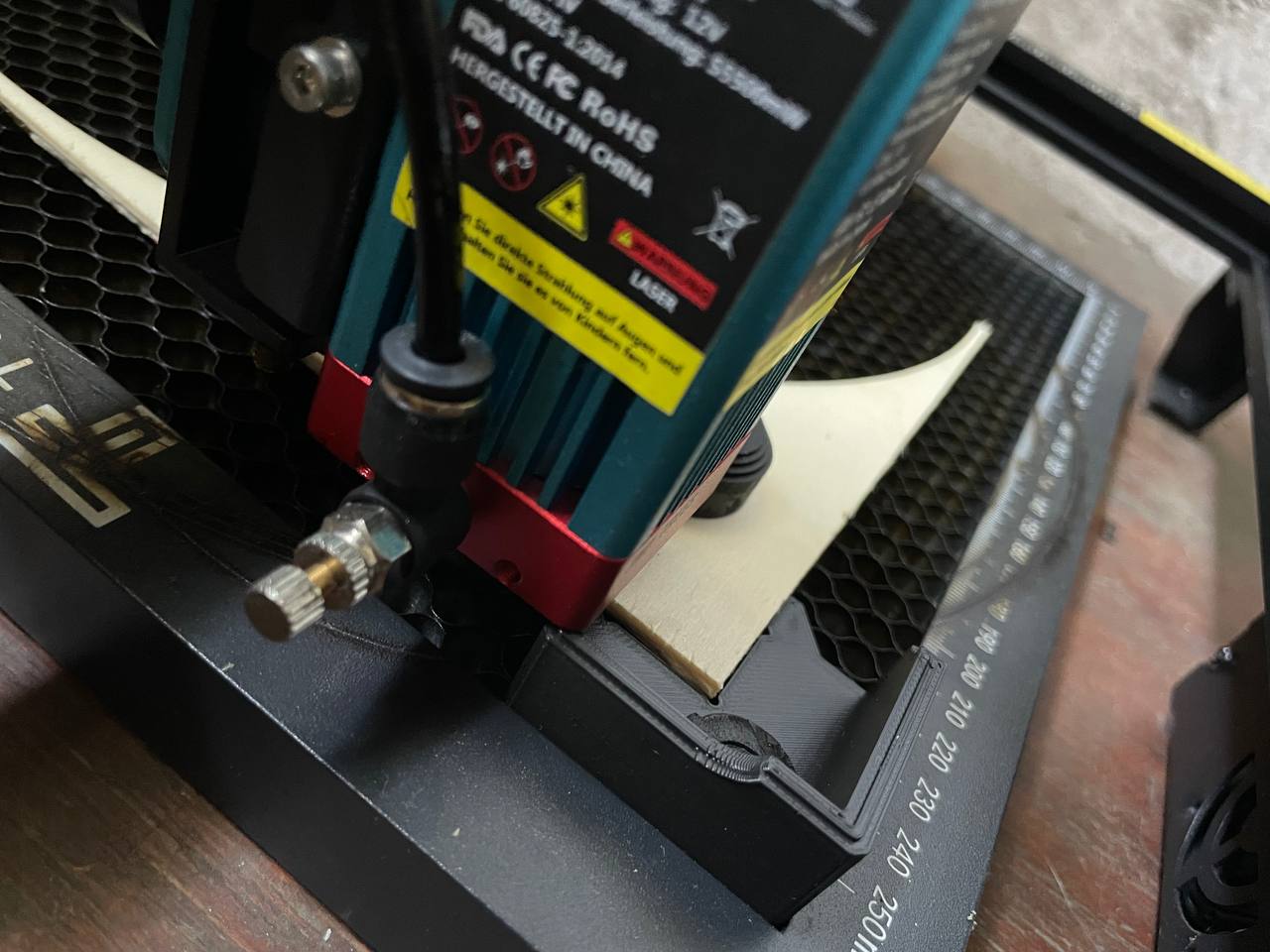 Laser Cutter & Engraver Centering Tool (Alignment) by Tomáš Makyča ...