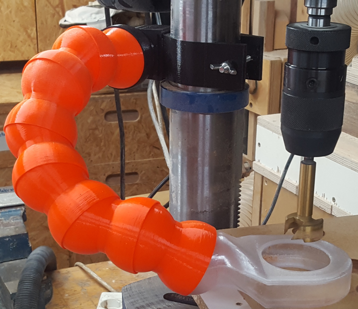 Flexible segmented vacuum hose for drill press with parametric FreeCAD ...