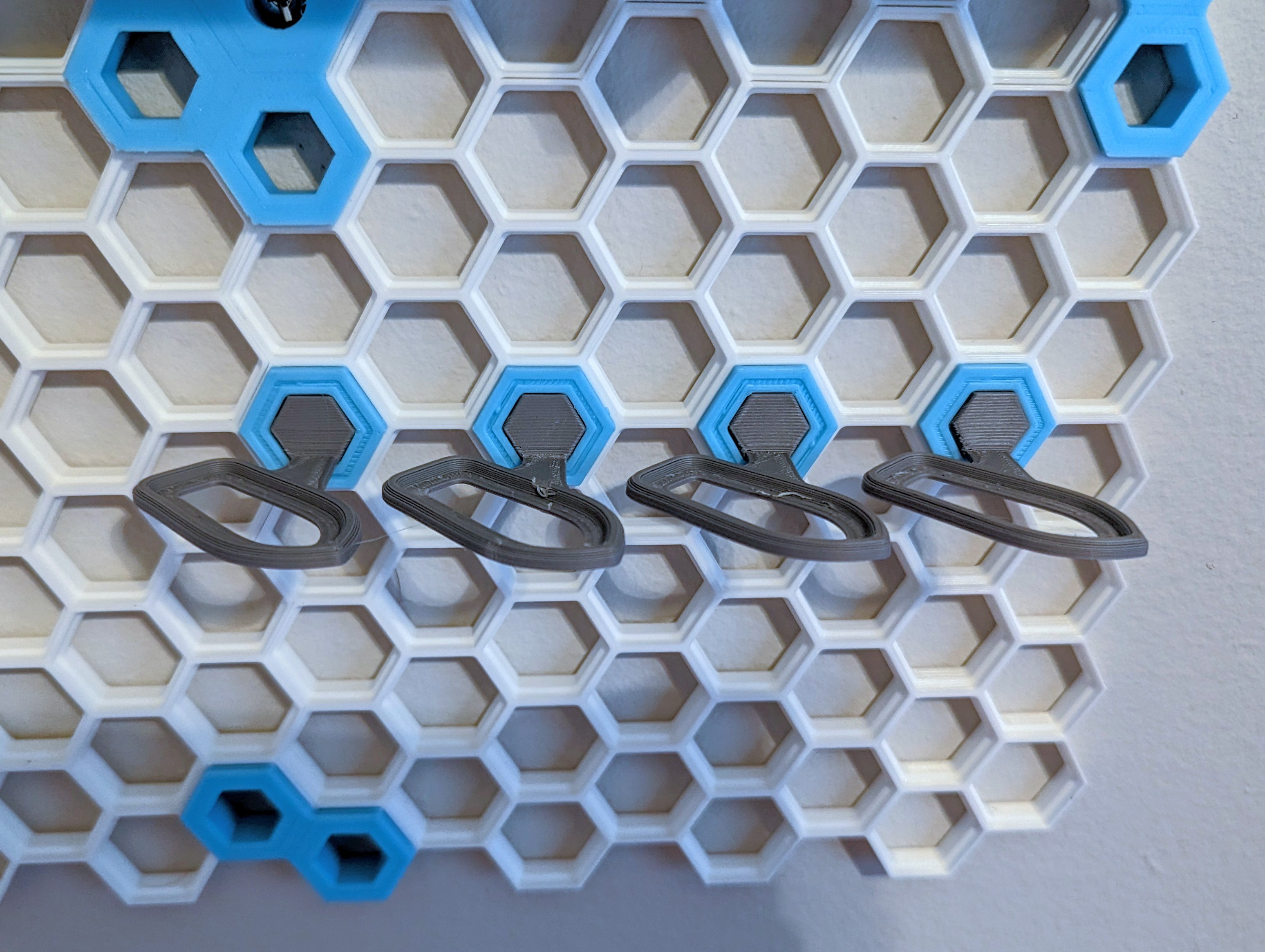 Benchy Display for Honeycomb Wall by fryeguy | Download free STL model ...