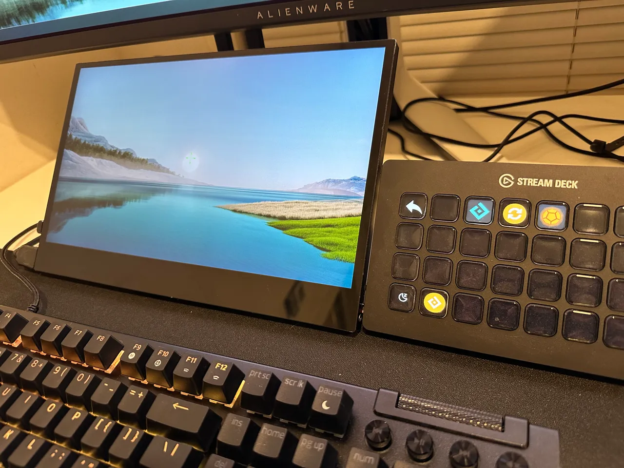 Desktop VESA Stand for Eyoyo 13.3 Touch Monitor by shanelord | Download ...