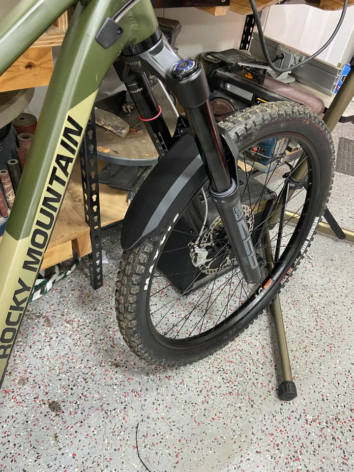 Rockshox Zeb Front Fender by Jon Ballen | Download free STL model ... Rockshox Zeb Front Fender by Jon Ballen | Download free STL model ...