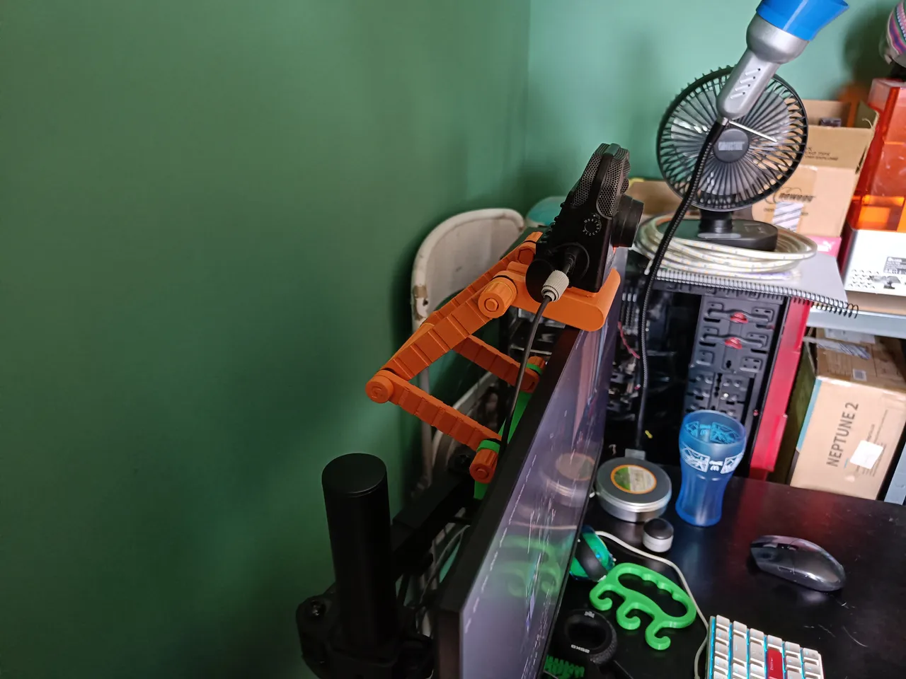Single point VESA mount for Liftpod by AlienTux | Download free STL ...