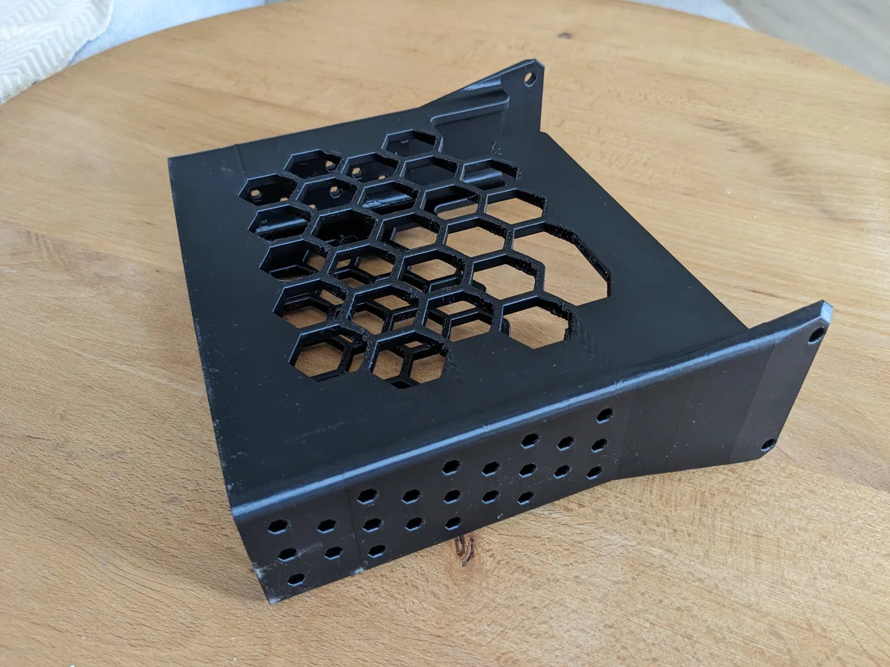 1 DIN to 2 DIN converter for flat radios by Benji | Download free STL ...