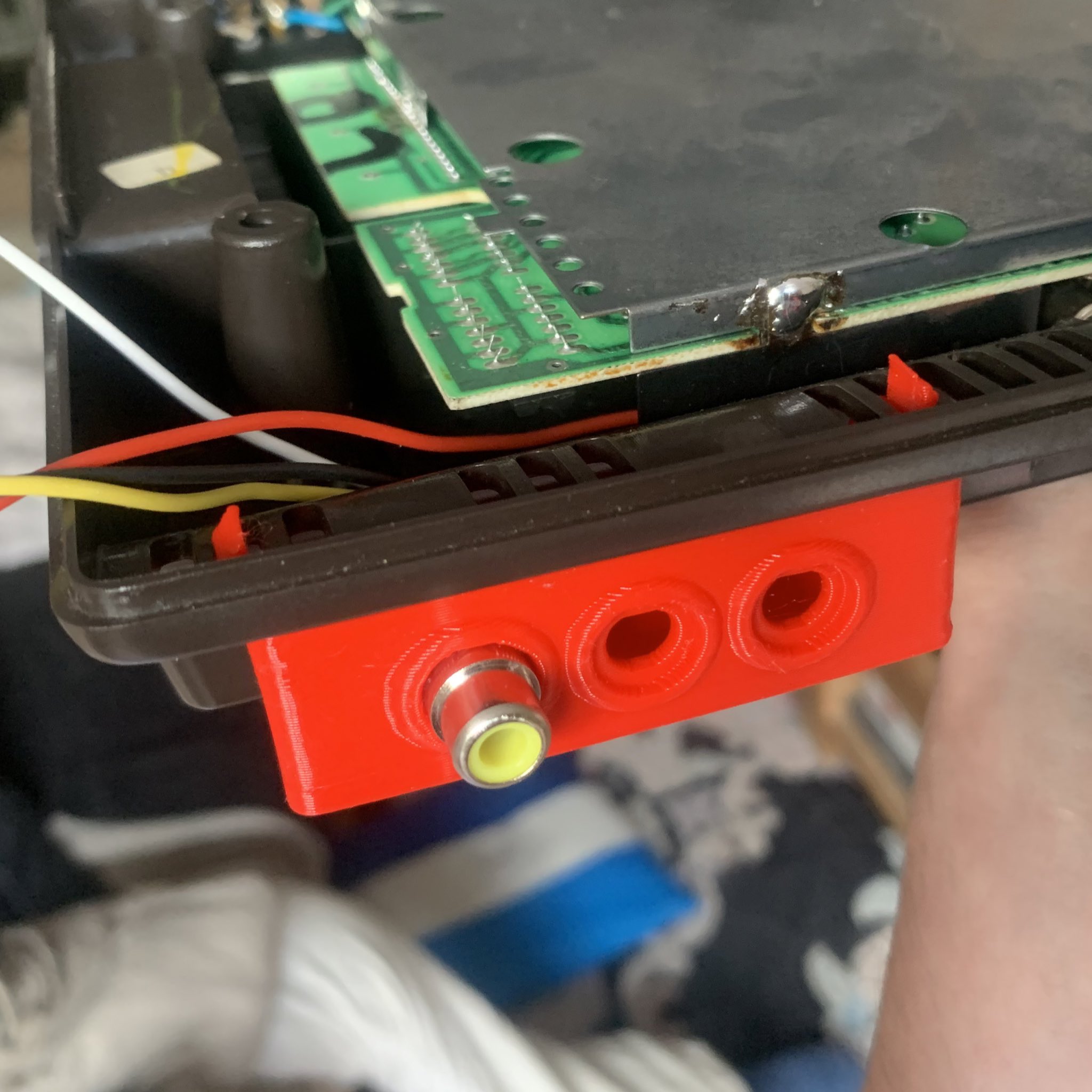 Intellivision no-cut (AV) mod [clip-on & threaded insert versions] by ...