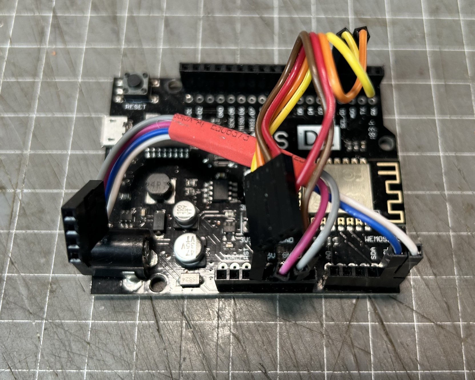 Temperature & Humidity Monitor with BME280, Wemos D1R2 ESP8266 and LCD1604 by Billd | Download ...